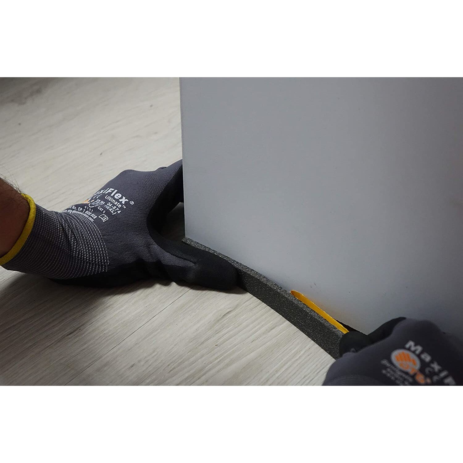 Banda autoadeziva termoizolanta, Polietilena, 2 m - eMAG.ro