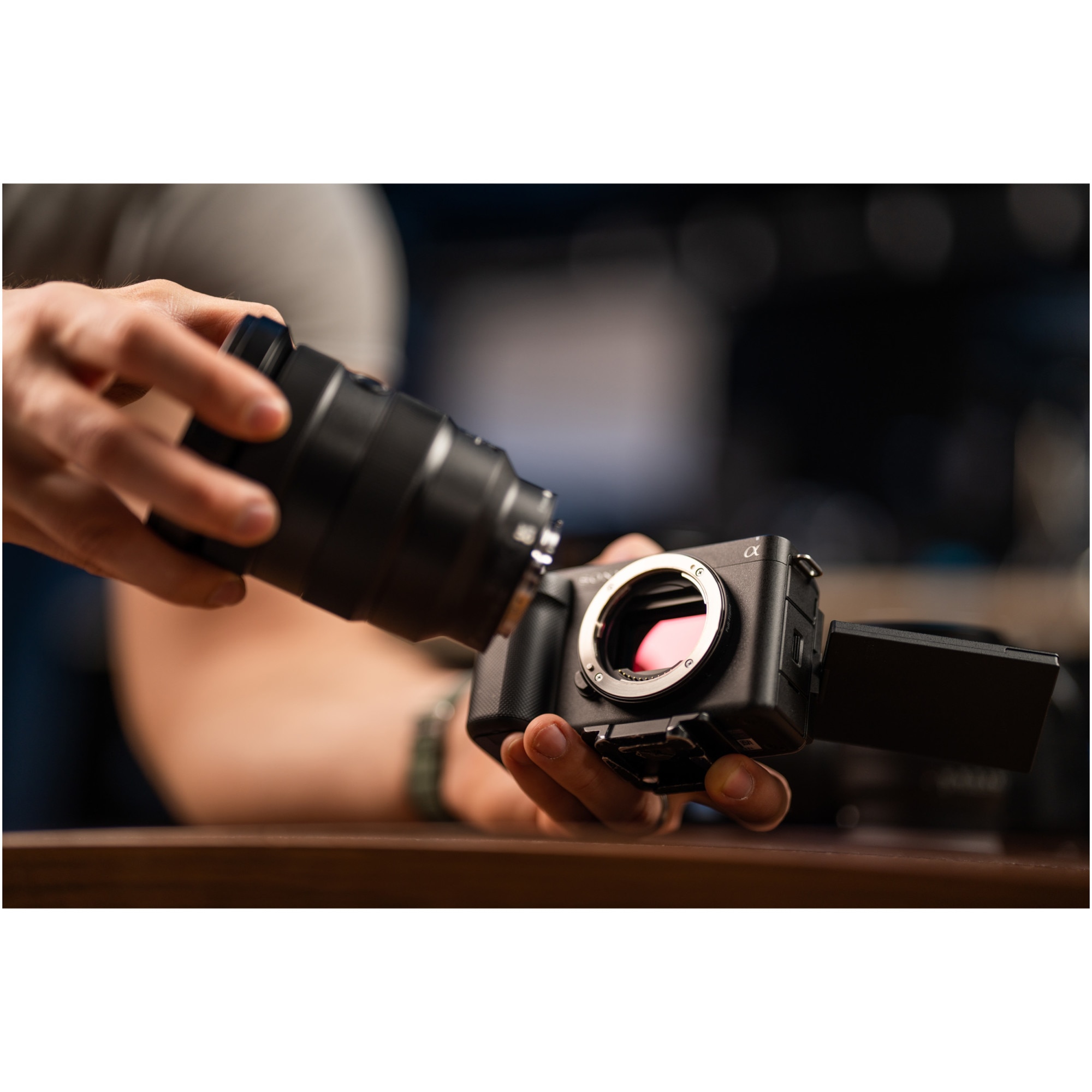 Aparat foto Mirrorless Sony Alpha ZV-E1, Vlogging, Full Frame, 4K60p ...