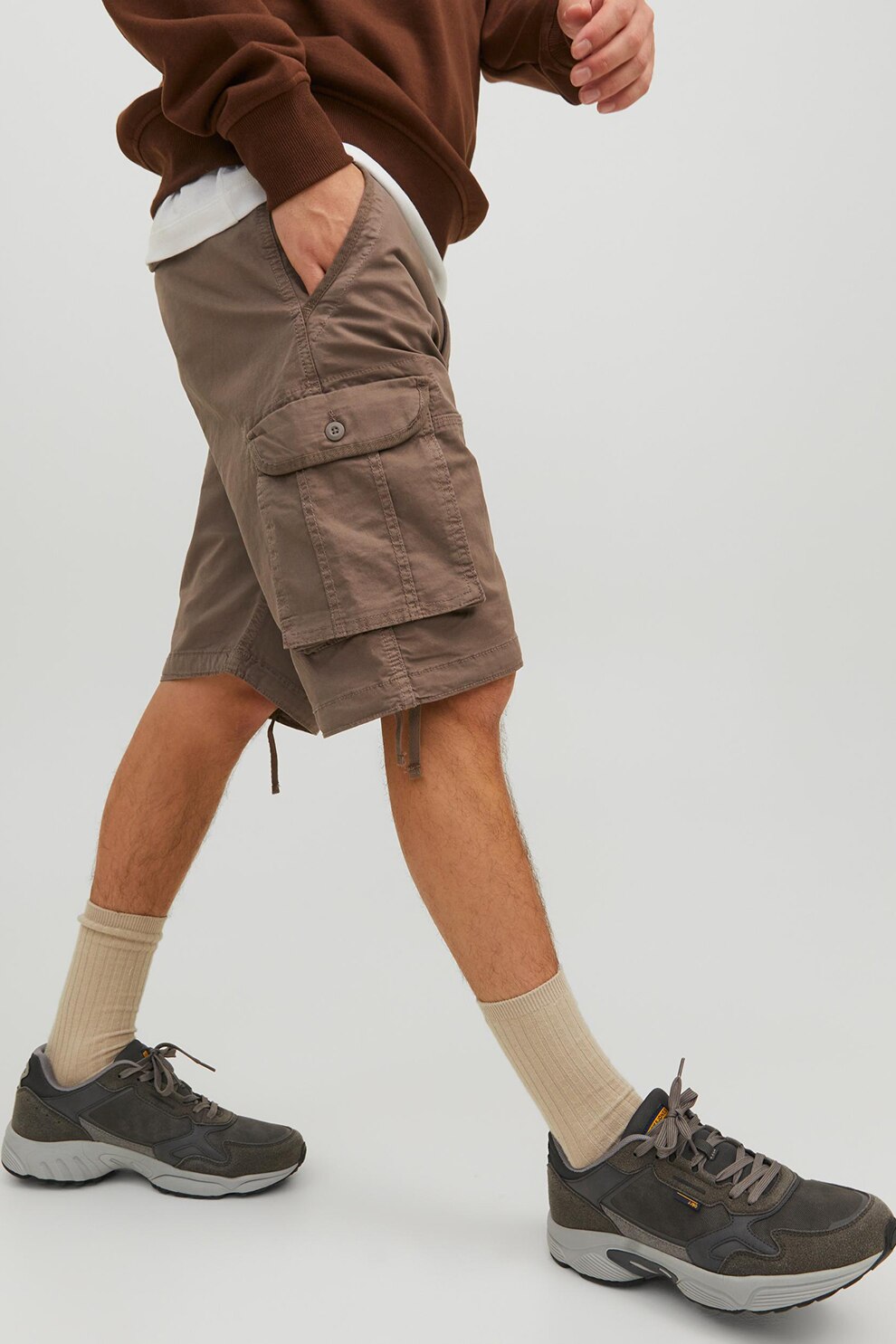 Jack & Jones, Bermude cargo cu croiala lejera Zeus, Maro fango, L - eMAG.ro