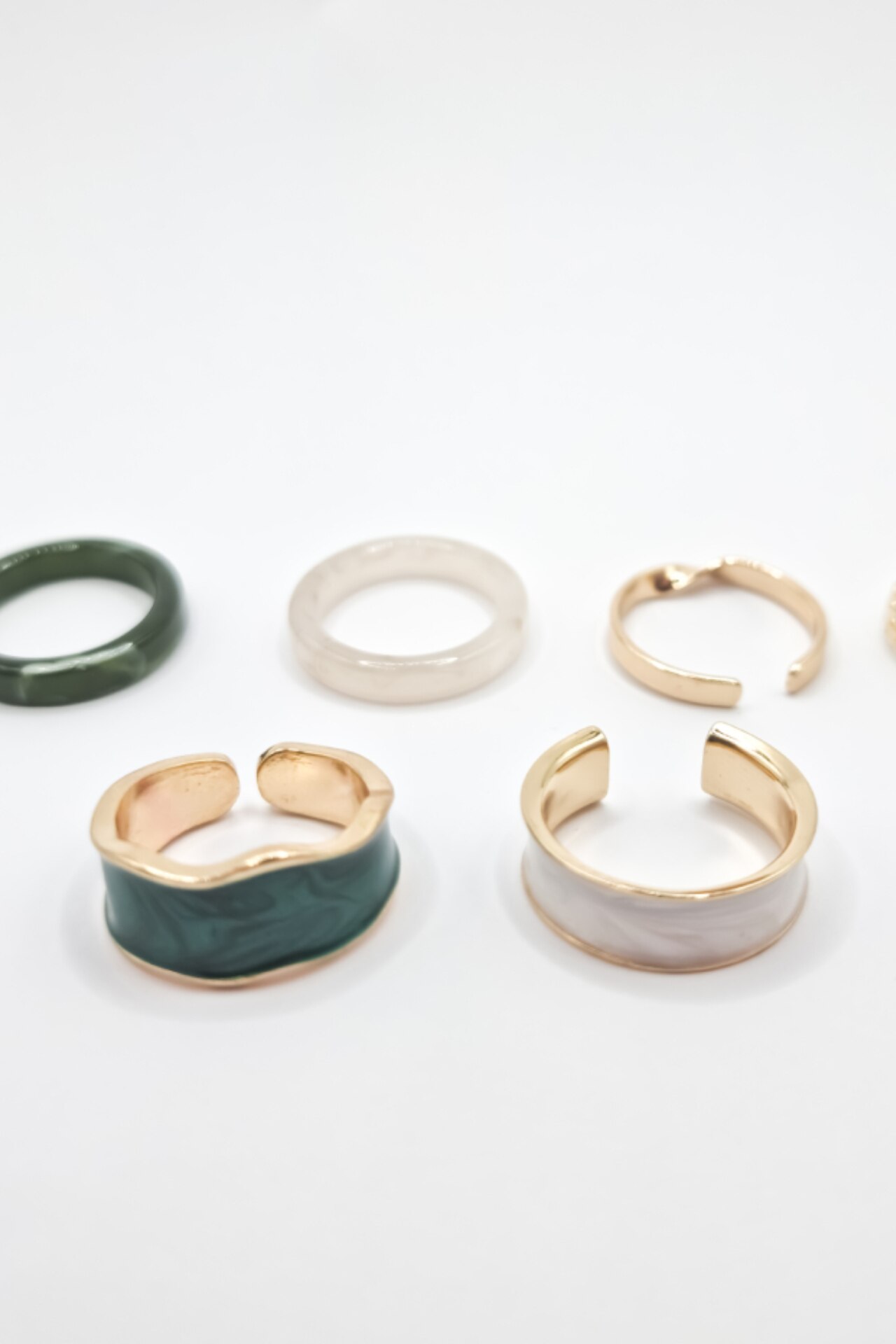 Inele ”Natural”, diverse culori si modele, reglabile, set 6 bucati ...