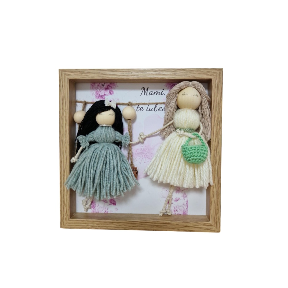 Decoratiune de tip papusa din macrame, confectionata manual, pusa in ...