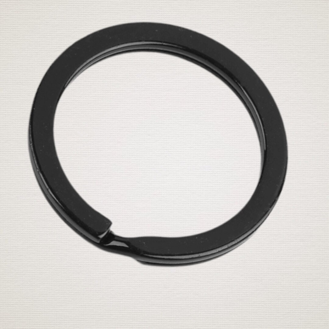Inel metalic lacuit pentru chei, diametru 30 mm, Negru - eMAG.ro