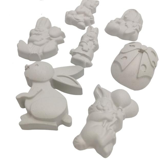 Set 50 figurine ceramice de pictat cu motive Pascale, include si un ...