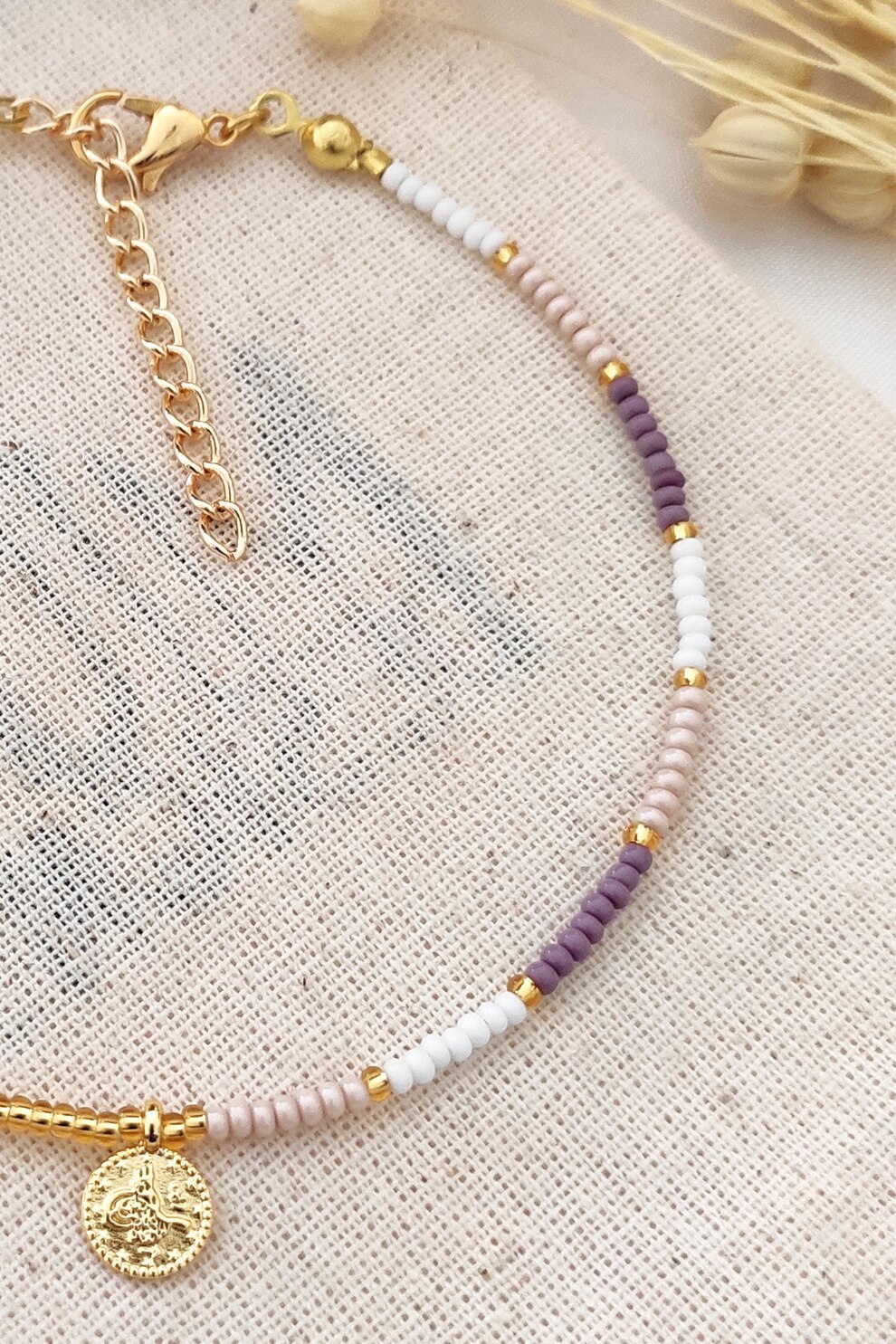 Atelier Miu, Гривна с разноцветни мъниста Miyuki, Златист, Бял ...