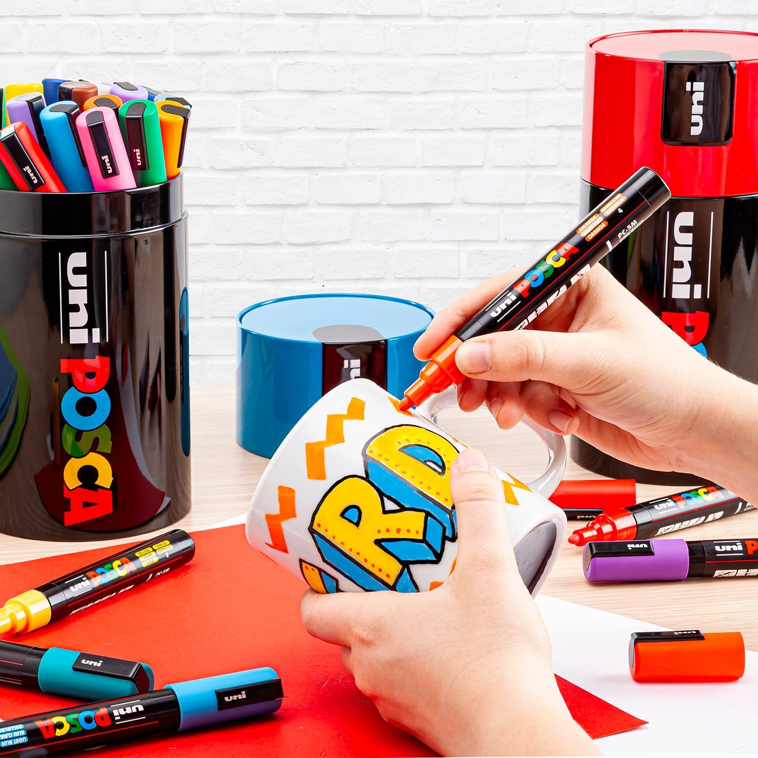 Set 18 Markere, Posca PC5M, Permanenete, Varf Mediu, Multicolor, Gift ...