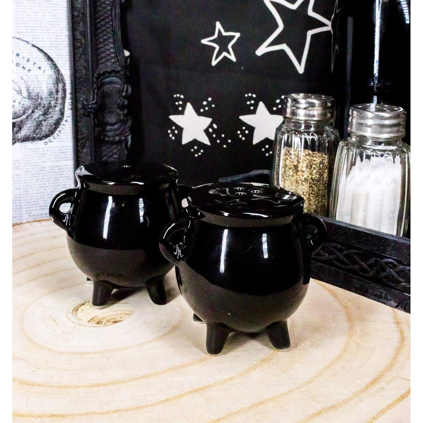 Set solnita si pipernita Cauldron, 6 x 7 x 5 cm - eMAG.ro