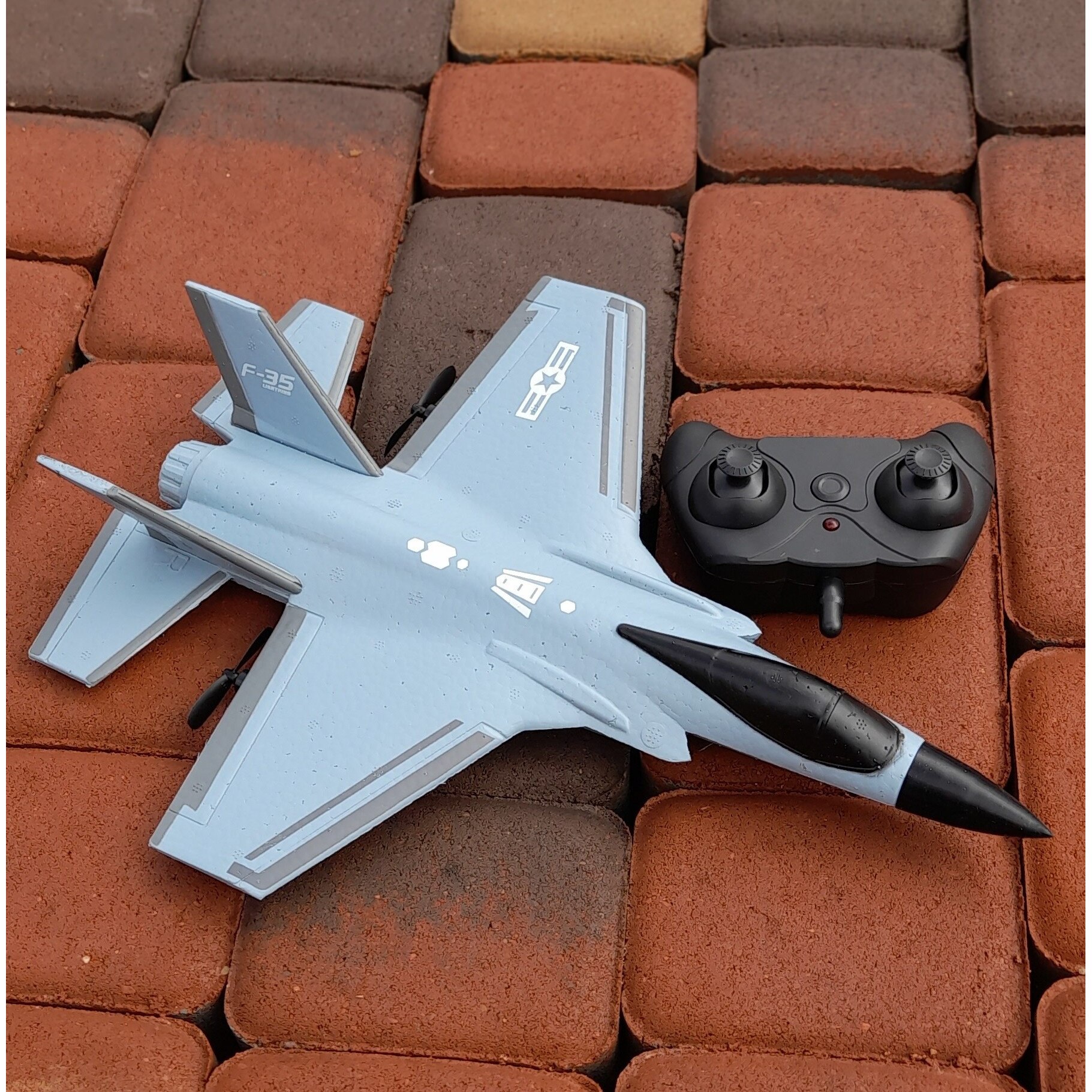 Avion RC F35, de lupta, rezistent la impact cu telecomanda, incarcare ...