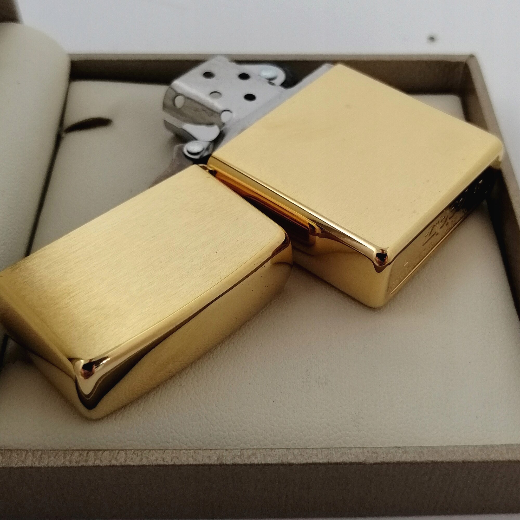Bricheta, Zippo, Placat cu aur, 54 g, Auriu - eMAG.ro