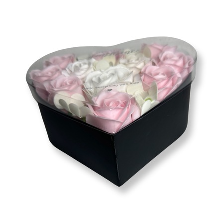 Aranjament floral in cutie inima neagra cu capac transparent ...