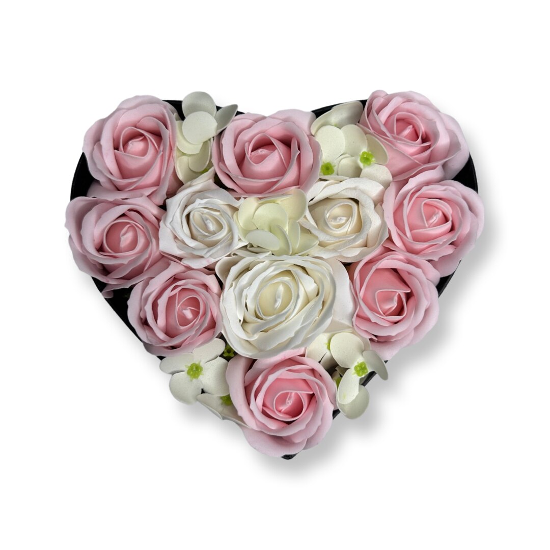 Aranjament floral in cutie inima neagra cu capac transparent ...