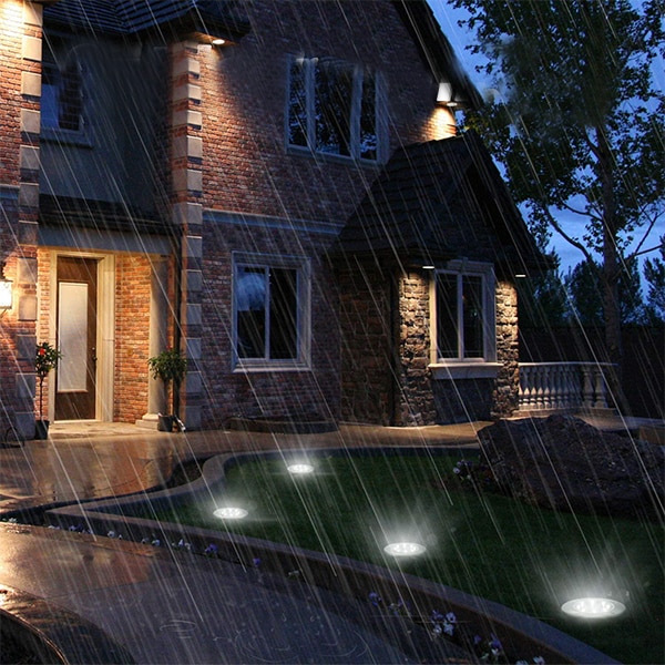 Set de 4 lumini cu LED solare pentru gradina sau alee - eMAG.ro