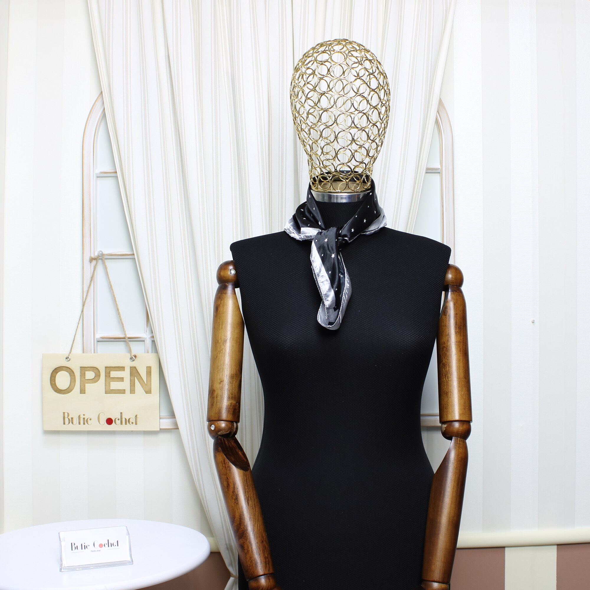 Batic de dama, 50x50 cm, Buticcochet, saten, imprimeu cu stelute, Negru ...