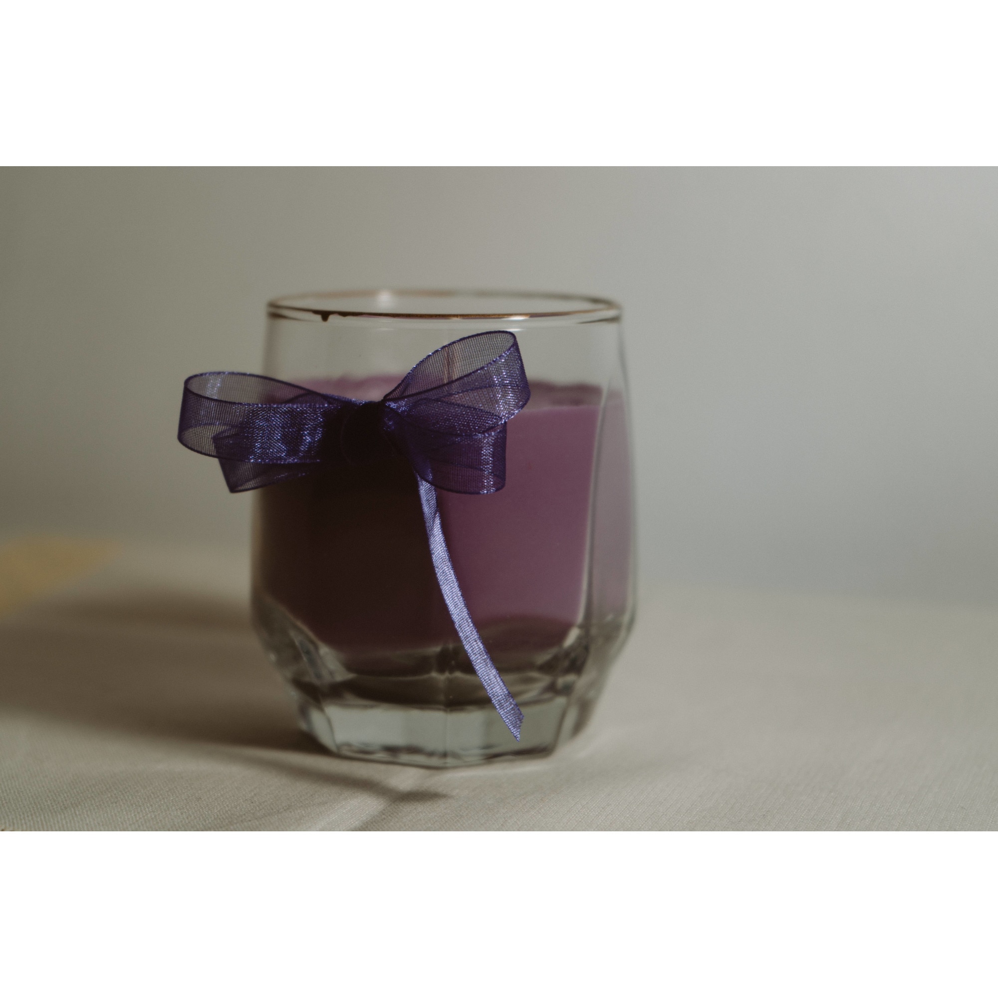 Lumanare parfumata, 300g, parfum lavanda, culoare mov - eMAG.ro