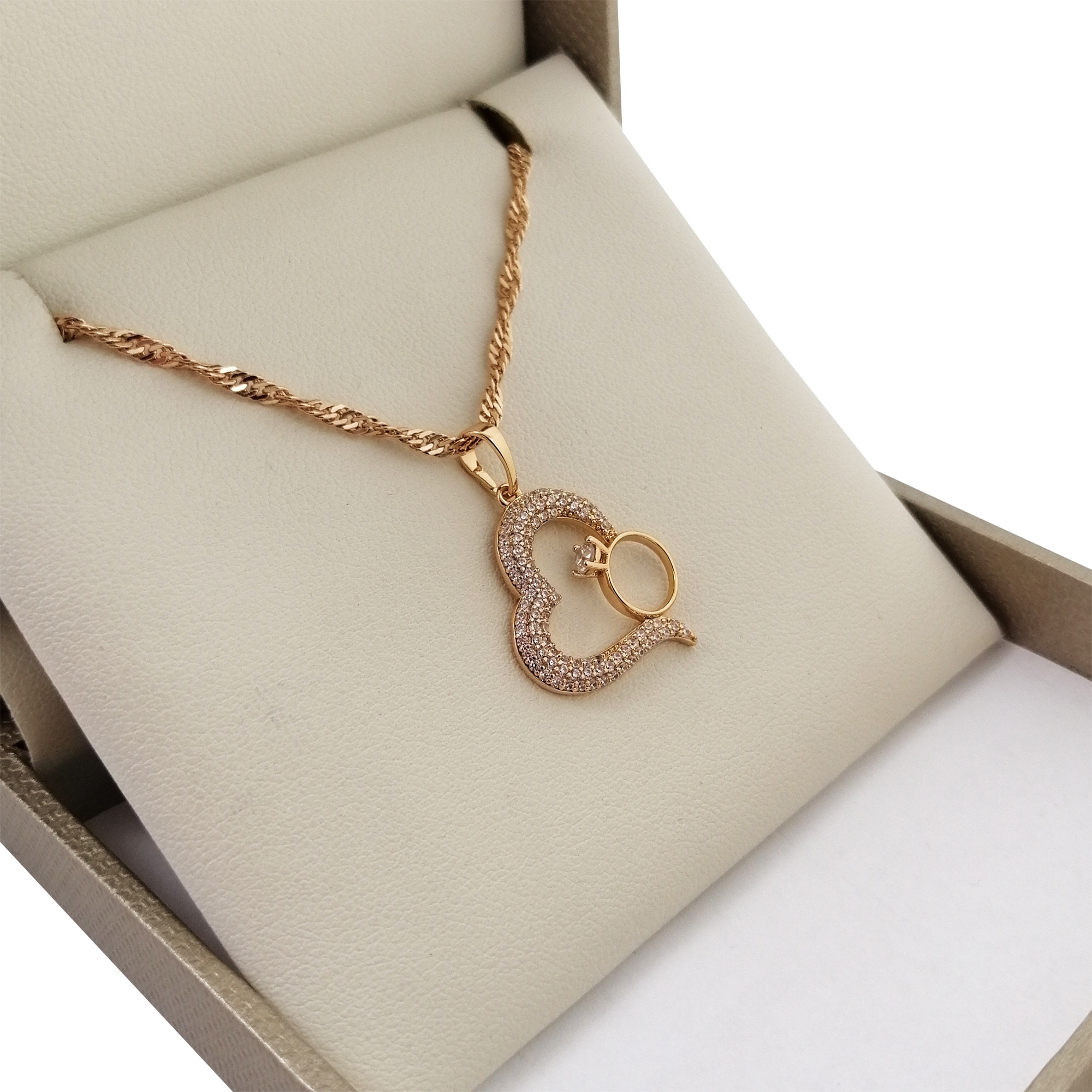 Lant cu pandantiv dama Golden Celebrity, Inima cu inel, Auriu - eMAG.ro