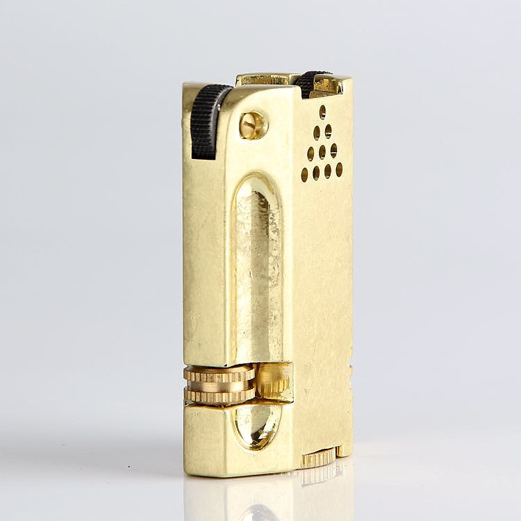 Bricheta pe benzina, design deosebit, silex dublu, culoare alama mat ...