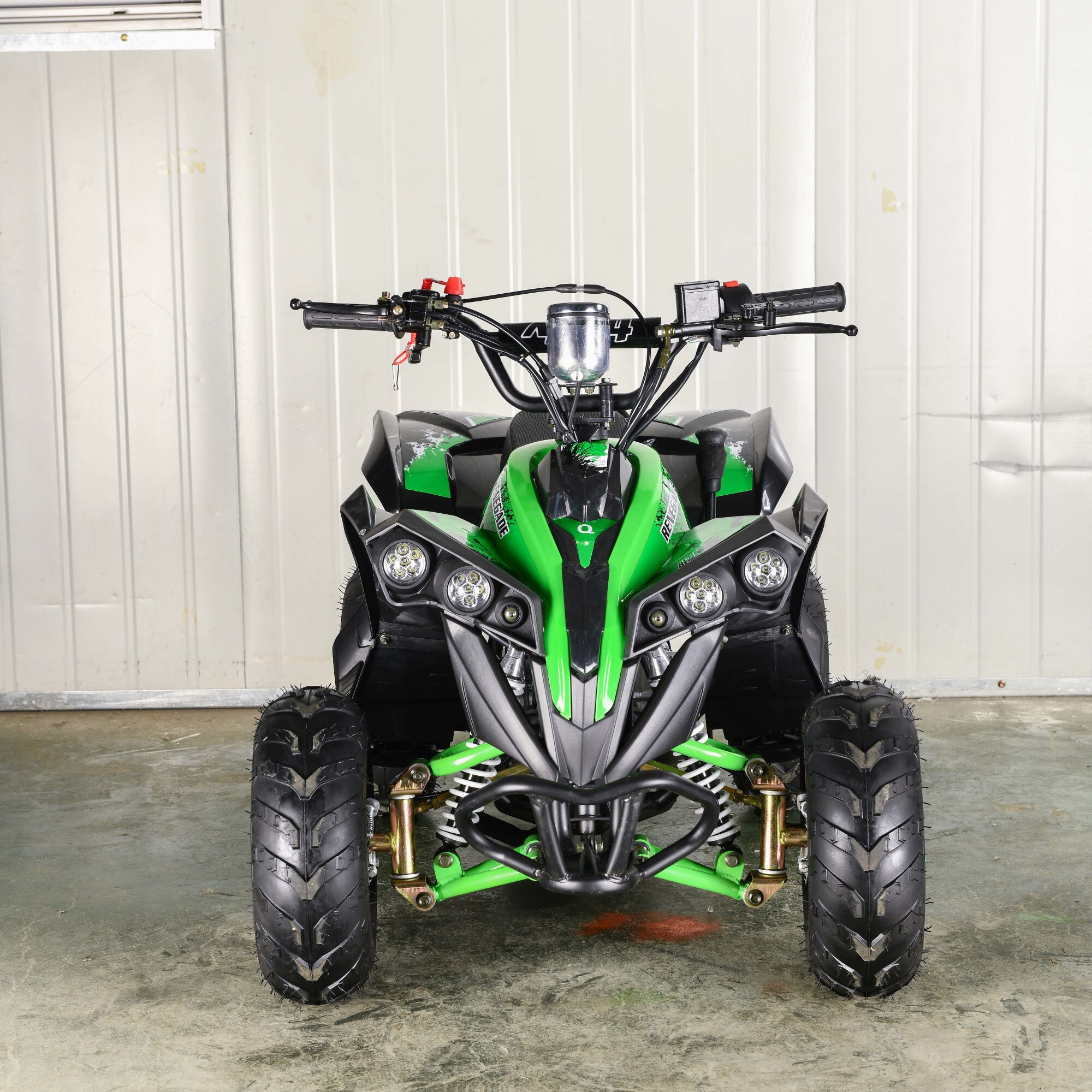 ATV002, motor benzina,110cc, 4 viteze, cutie viteze manuala, transmisie lant, verde - eMAG.ro