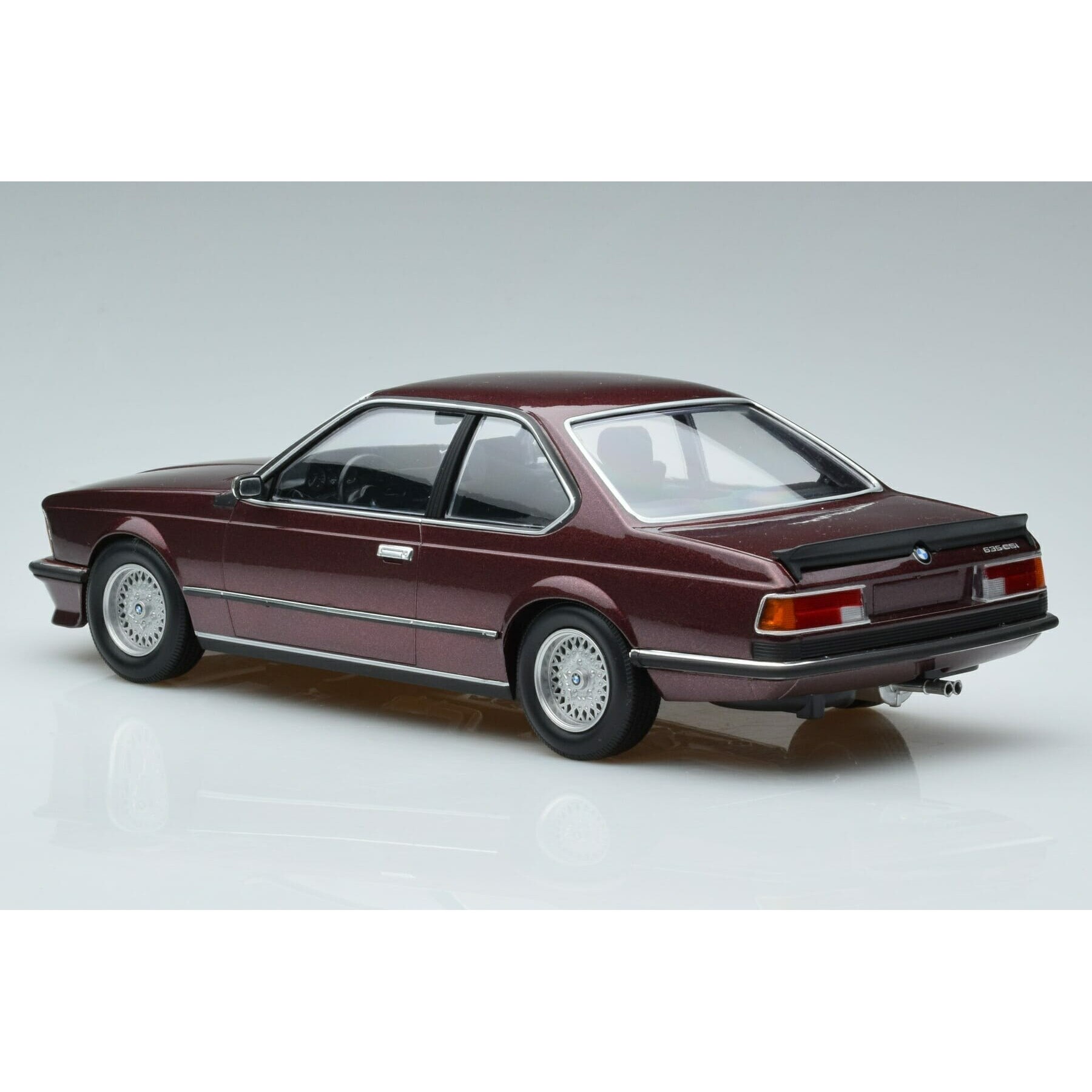 Macheta BMW 635 CSi E24 Red Minichamps 1/18 - eMAG.ro