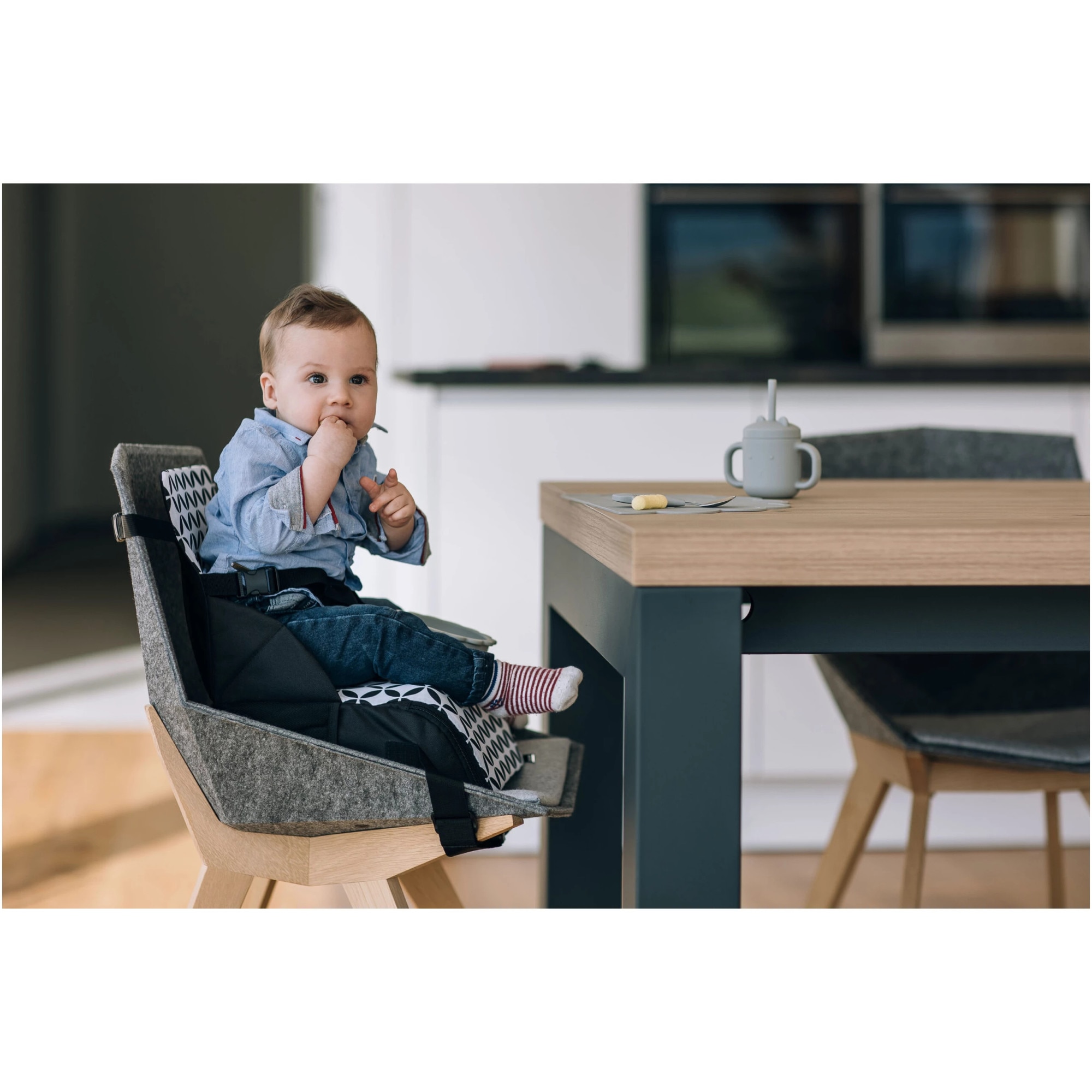 Inaltator scaun masa portabil 2 in 1, Fold and Go, FreeON, Black and ...