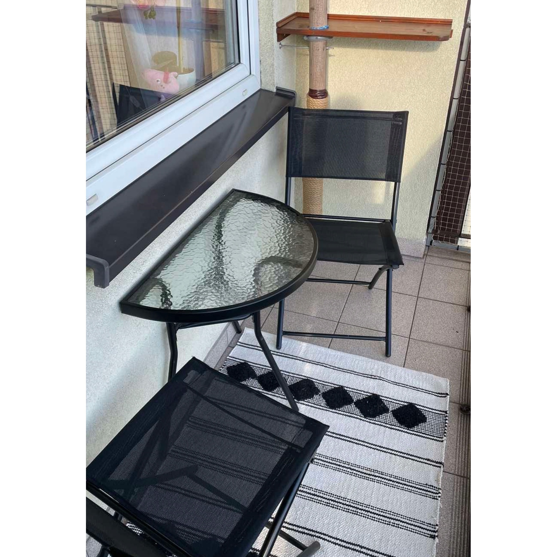 Set mobilier gradina sau balcon, masa semirotund sticla cu 2 scaune ...