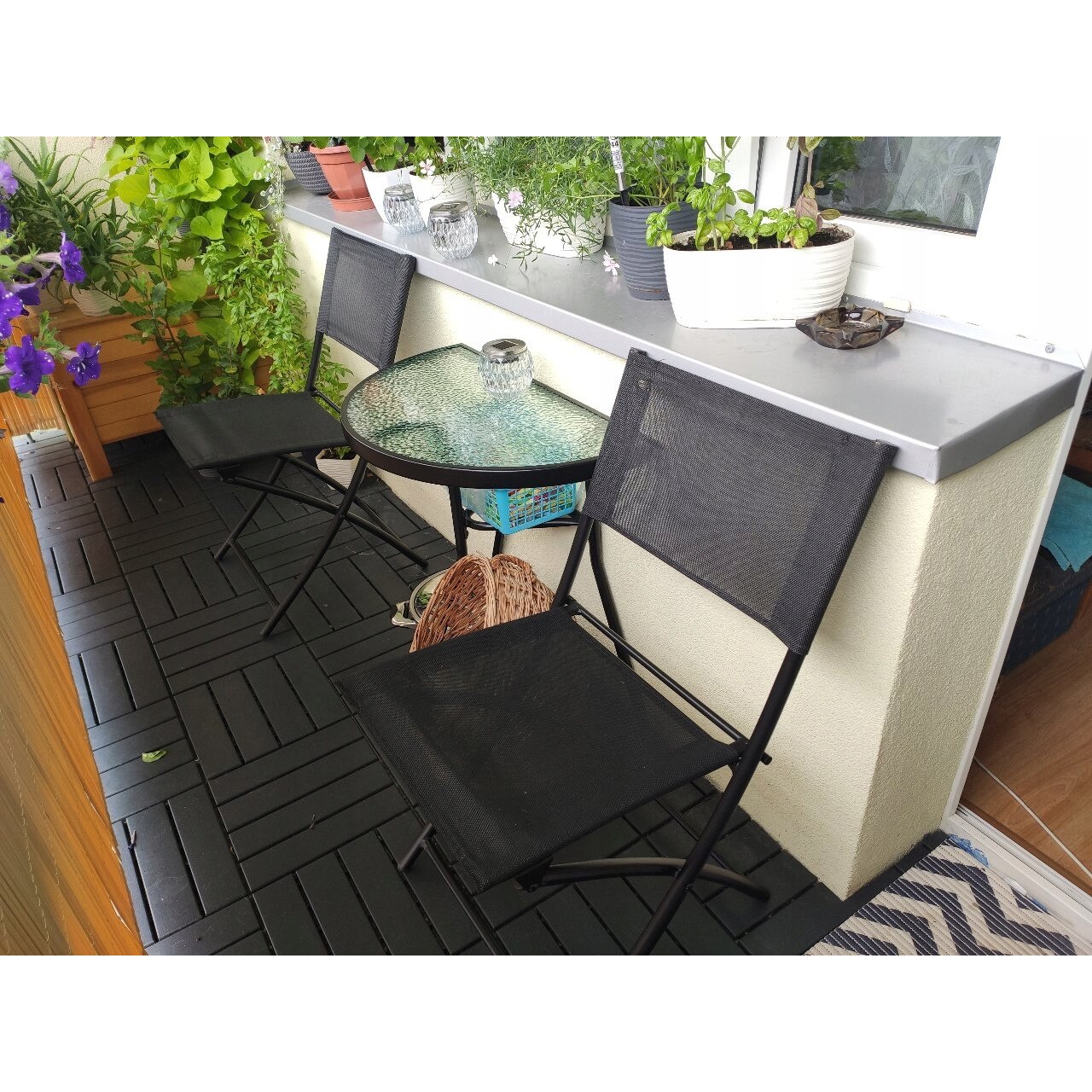 Set mobilier gradina sau balcon, masa semirotund sticla cu 2 scaune ...