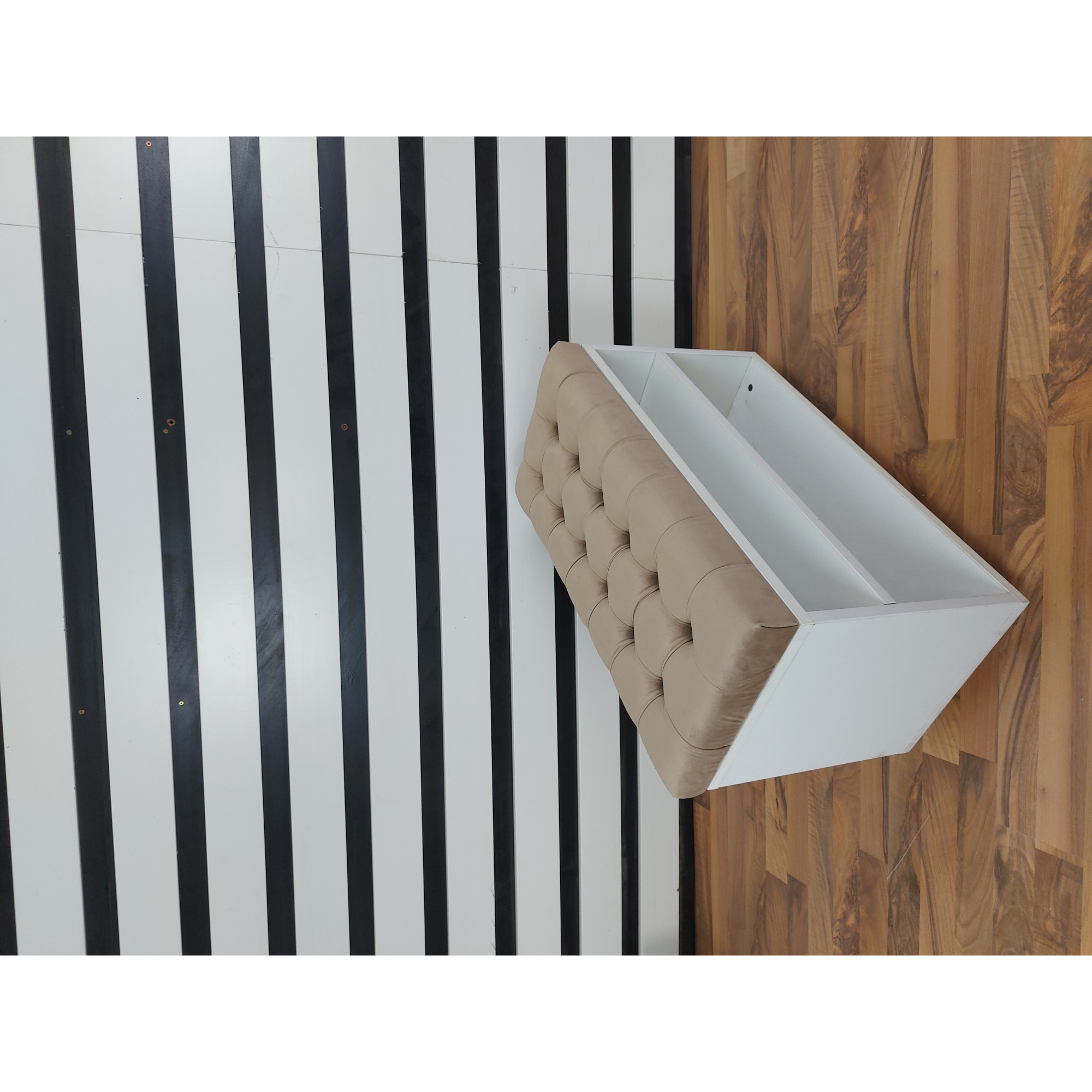Pantofar tapitat din pal alb/bej, capacitate 6 perechi, 70*30*48, cu ...