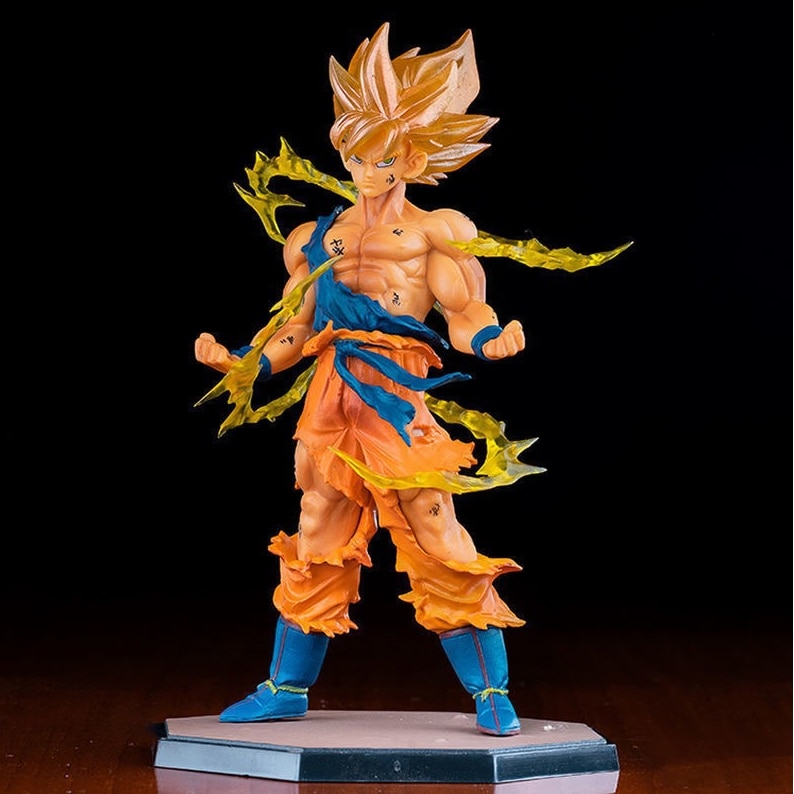 Figurina Dragon Ball Son Goku Super Saiyan, 16 cm - eMAG.ro