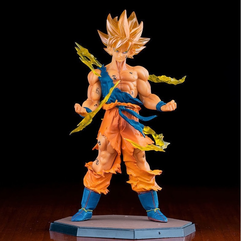 Figurina Dragon Ball Son Goku Super Saiyan, 16 cm - eMAG.ro
