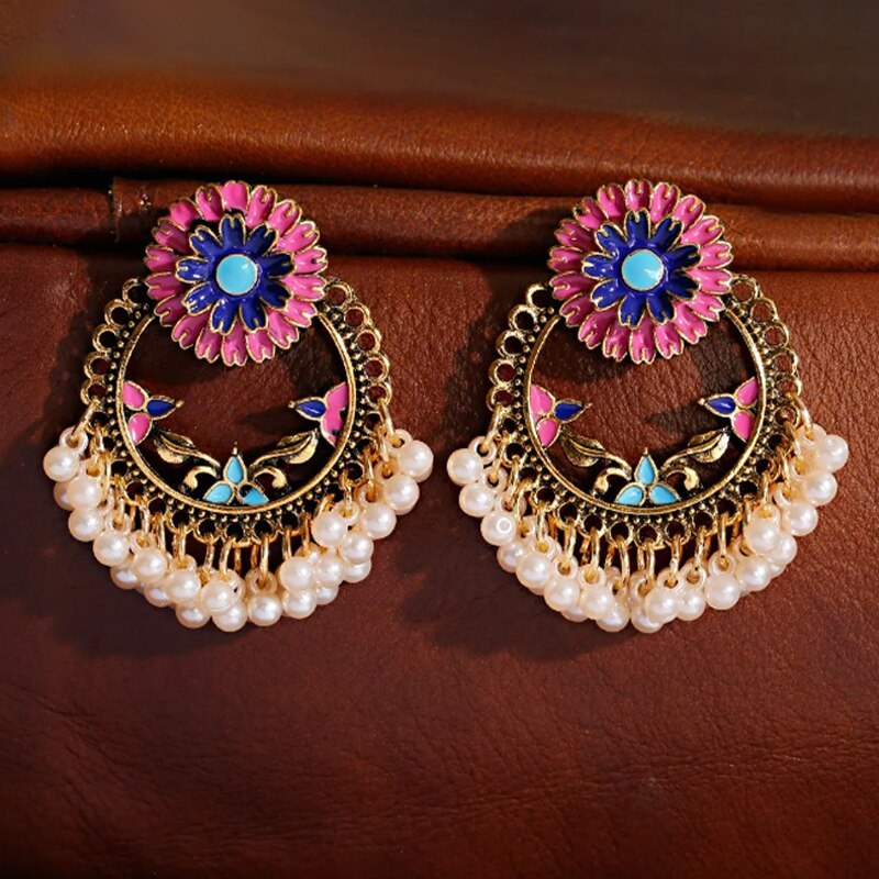 Cercei dama, model retro indian, cu accesorii perlute, rotunzi, roz ...