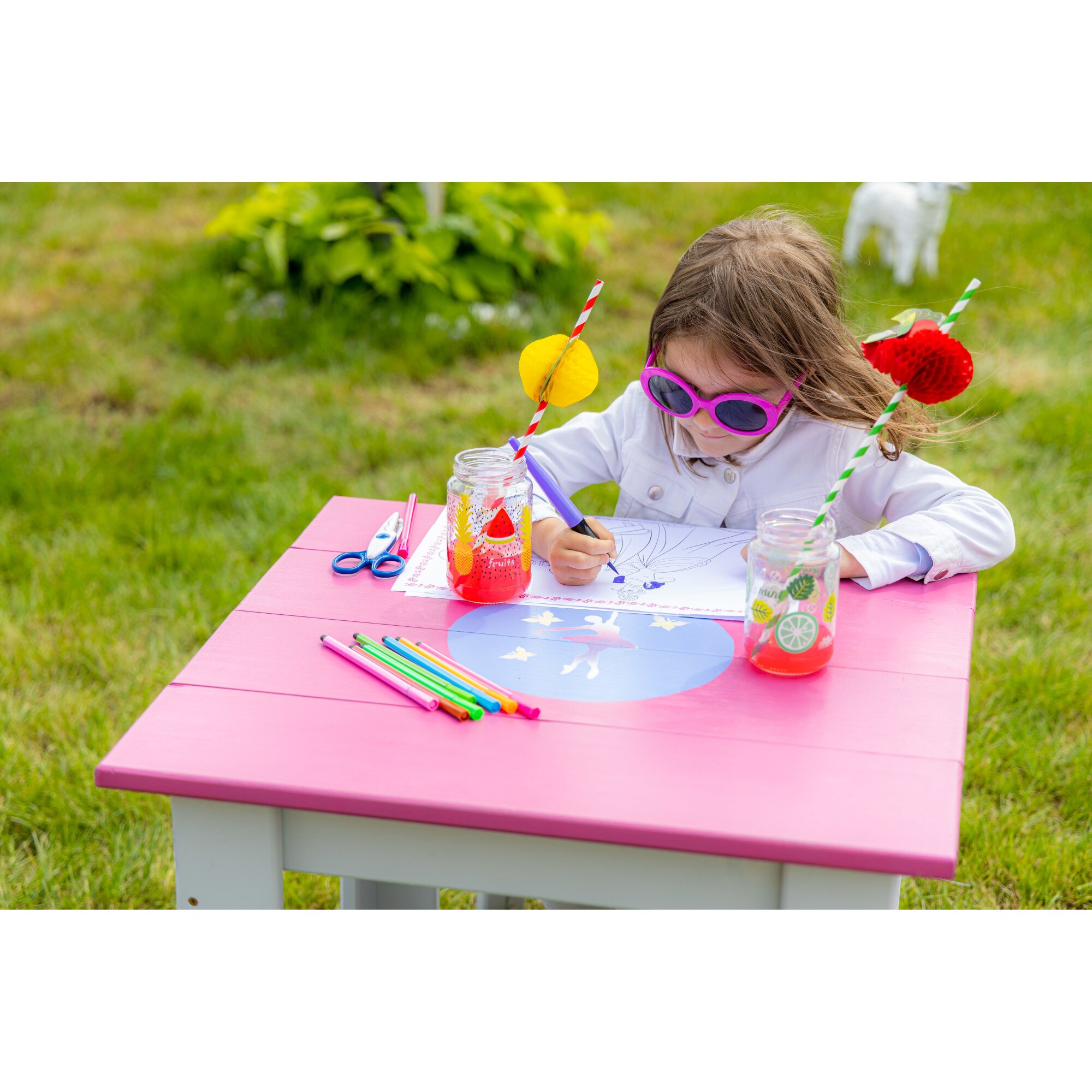 Set masuta cu scaunele pentru copii din lemn de brad, roz - eMAG.ro