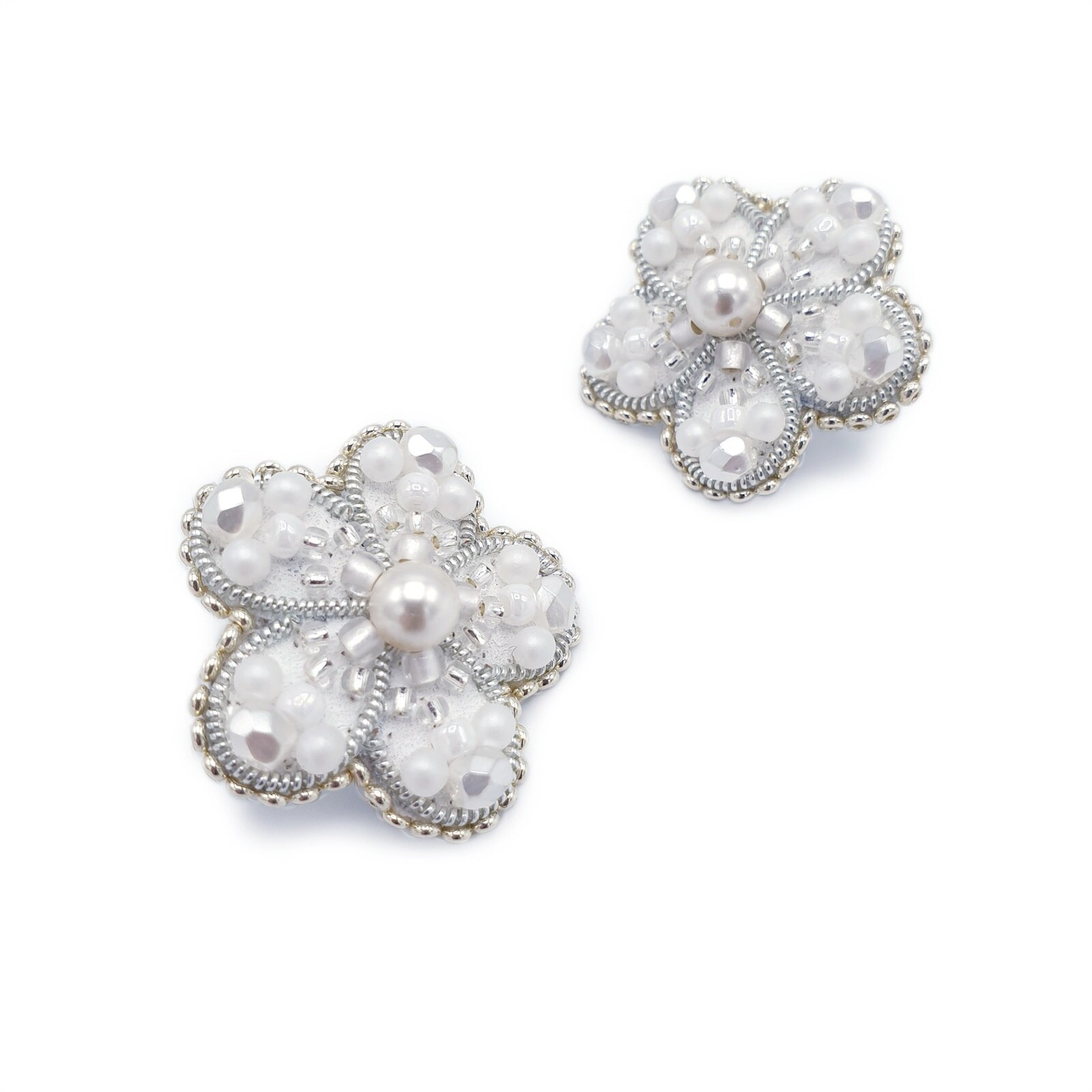 Cercei floare eleganti, Zia Fashion, Antonia, handmade, alb - eMAG.ro