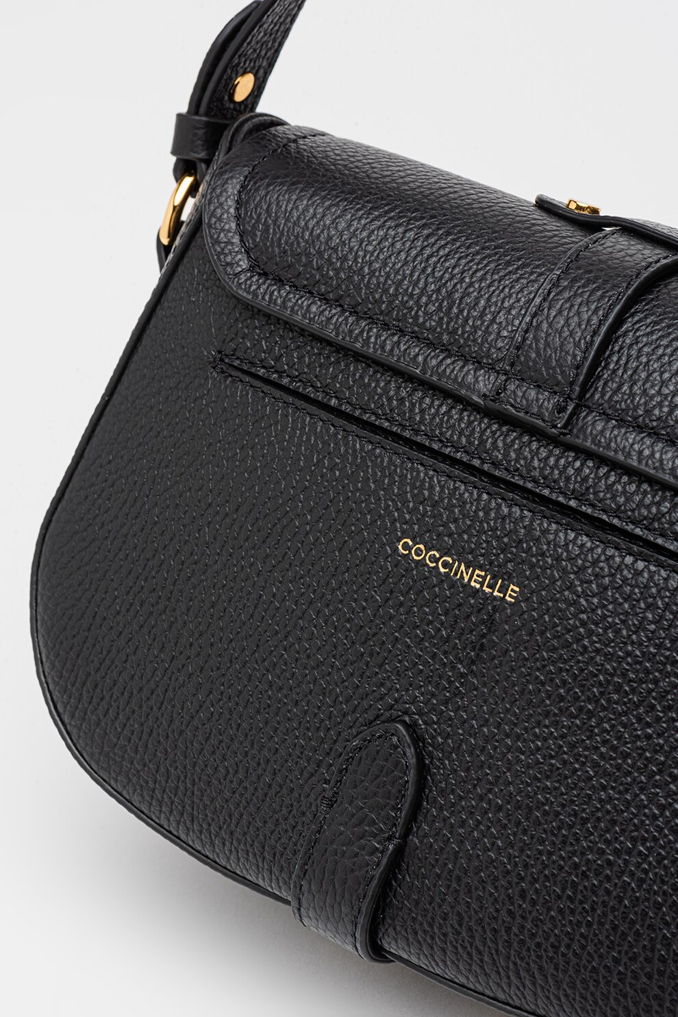 COCCINELLE, Geanta crossbody din piele Magalu', Negru - eMAG.ro