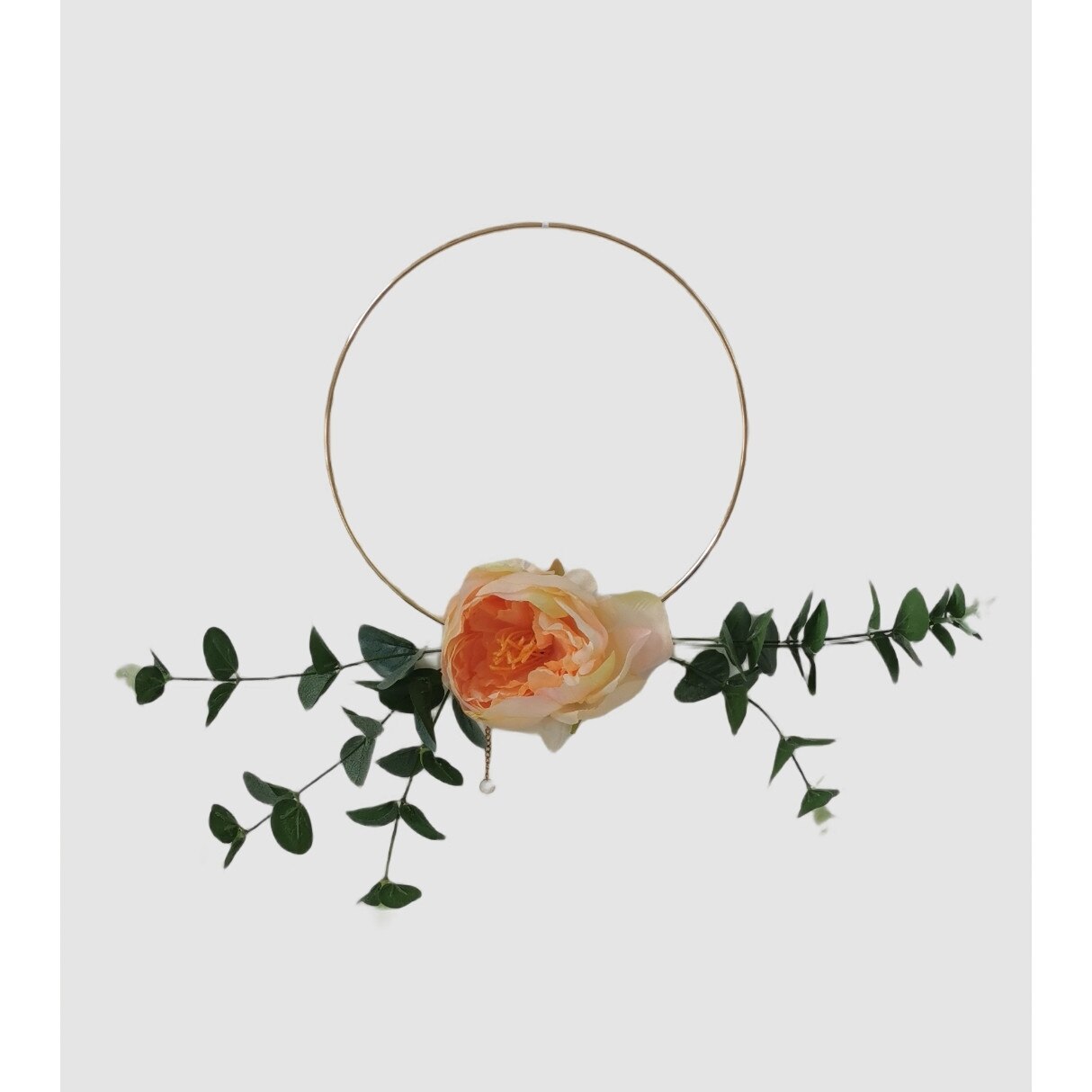 Decoratiune cerc metalic, model floral, culoare somon, 25 x 50 cm - eMAG.ro