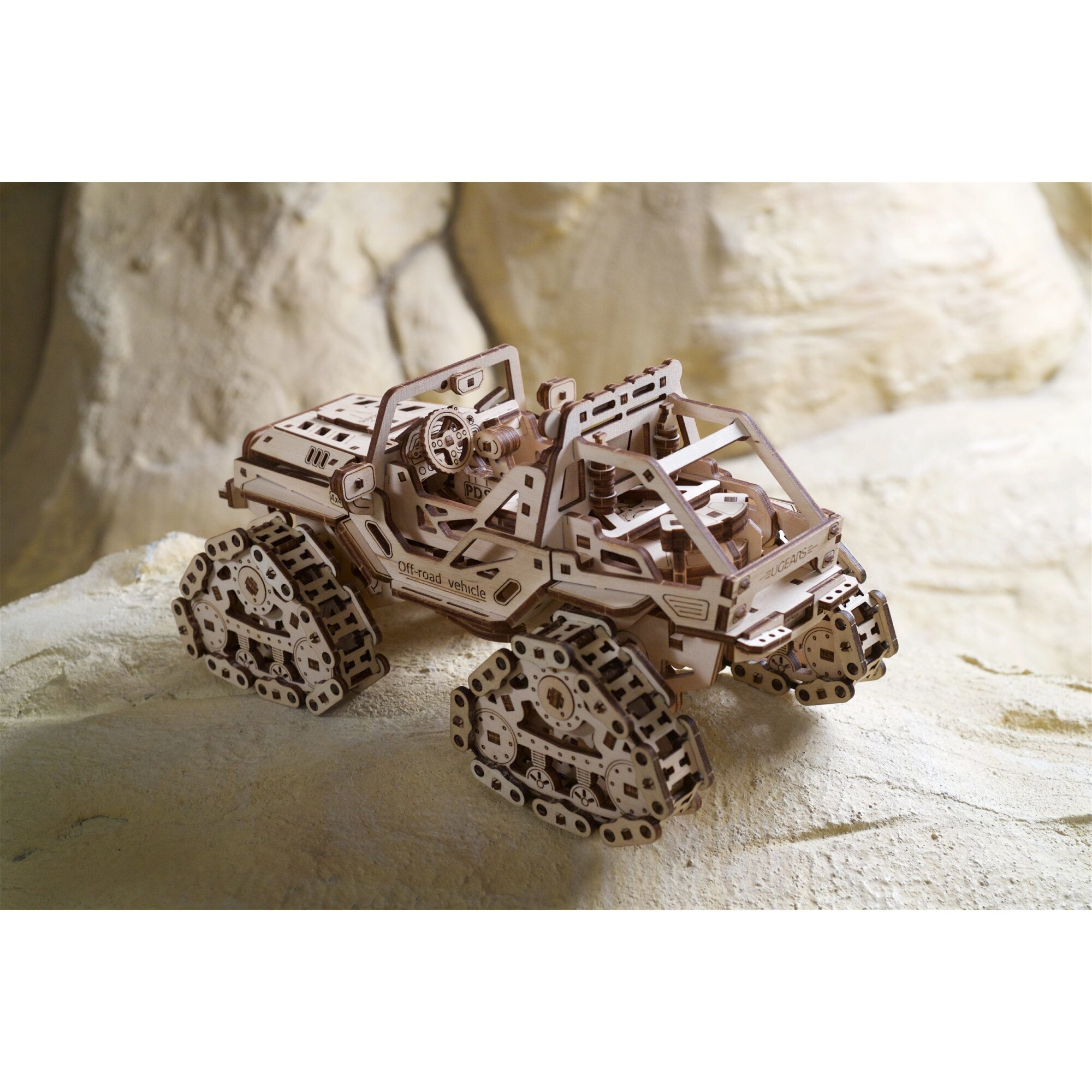 Puzzle 3D din lemn, Ugears, Tracked Off-Road Vehicle, 423 piese - eMAG.ro