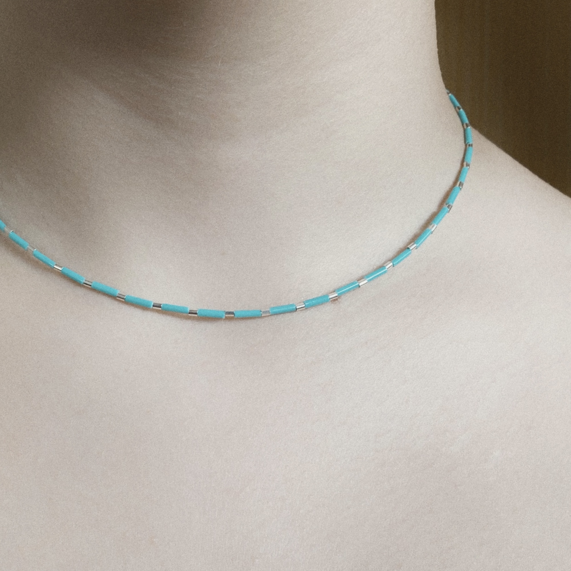 Colier cu accesorii tubulare din Argint 925 si margele turcoaz ...