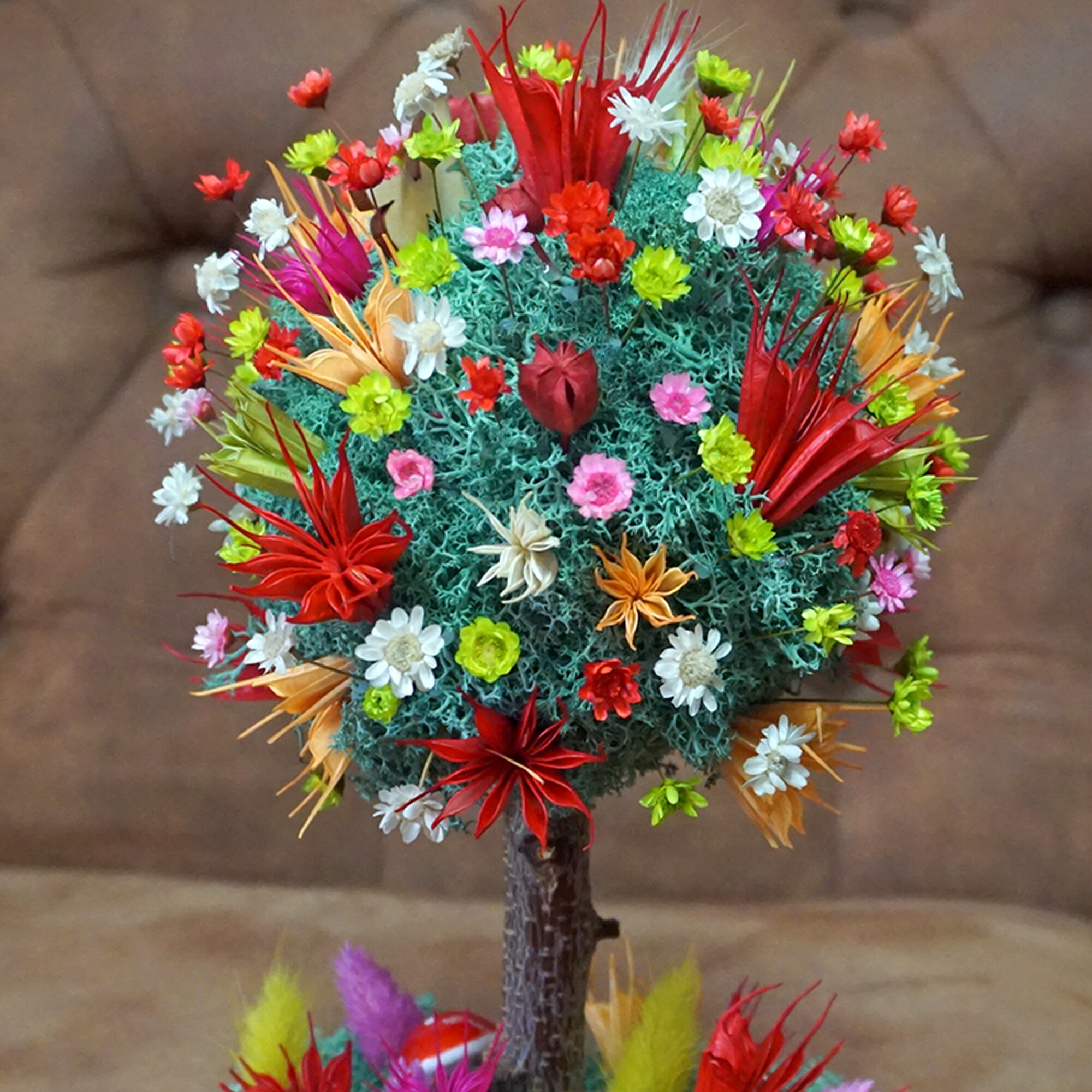 Aranjament floral tip copac cu licheni si plante naturale, Regalo ...