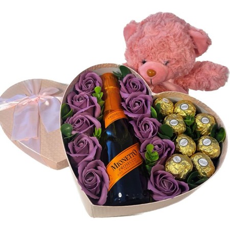 Pachet Cadou, Inima roz a Ursuletului, sticla de vin, flori si dulciuri ...
