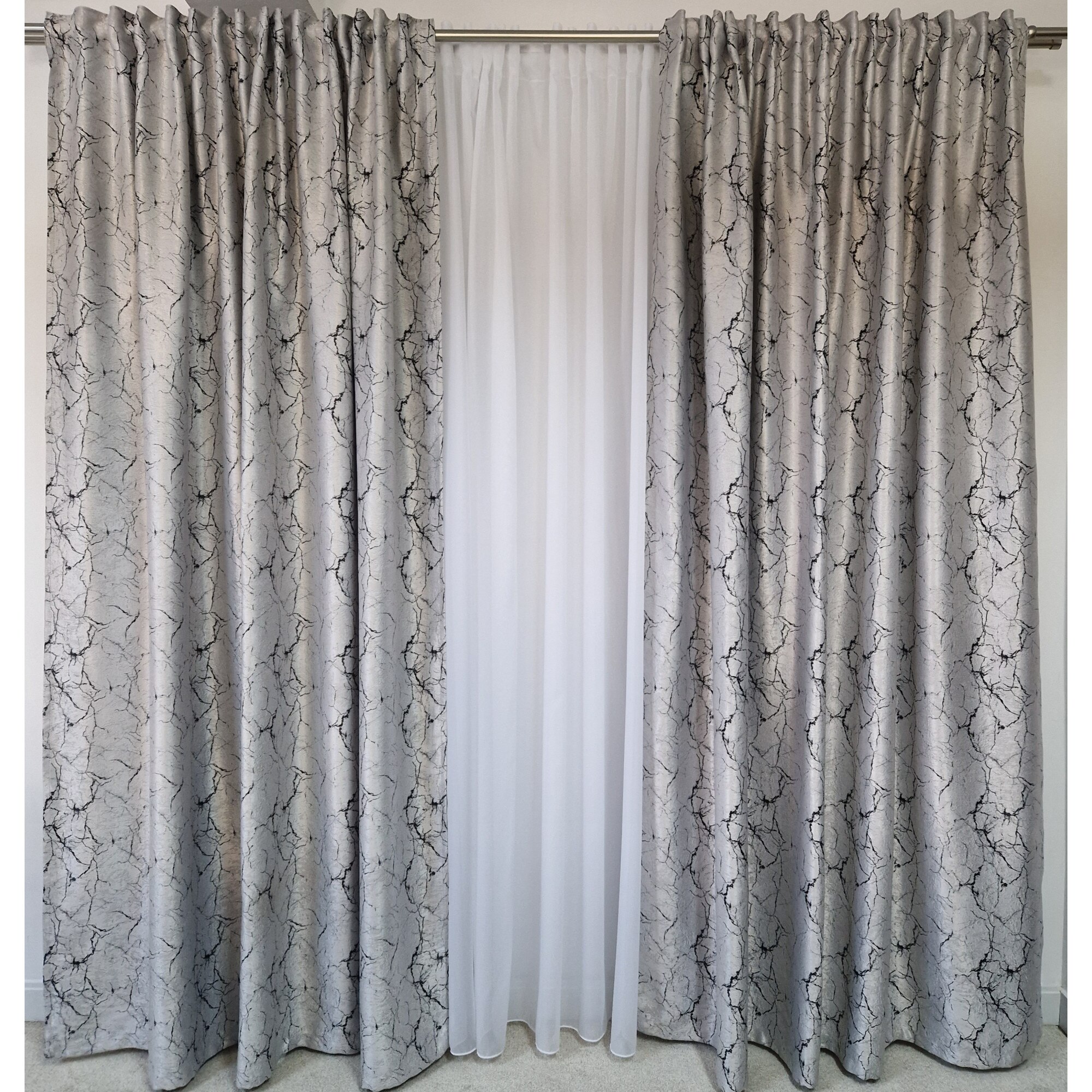 Draperie Gri-Negru 2 buc x 150 x 220 - eMAG.ro