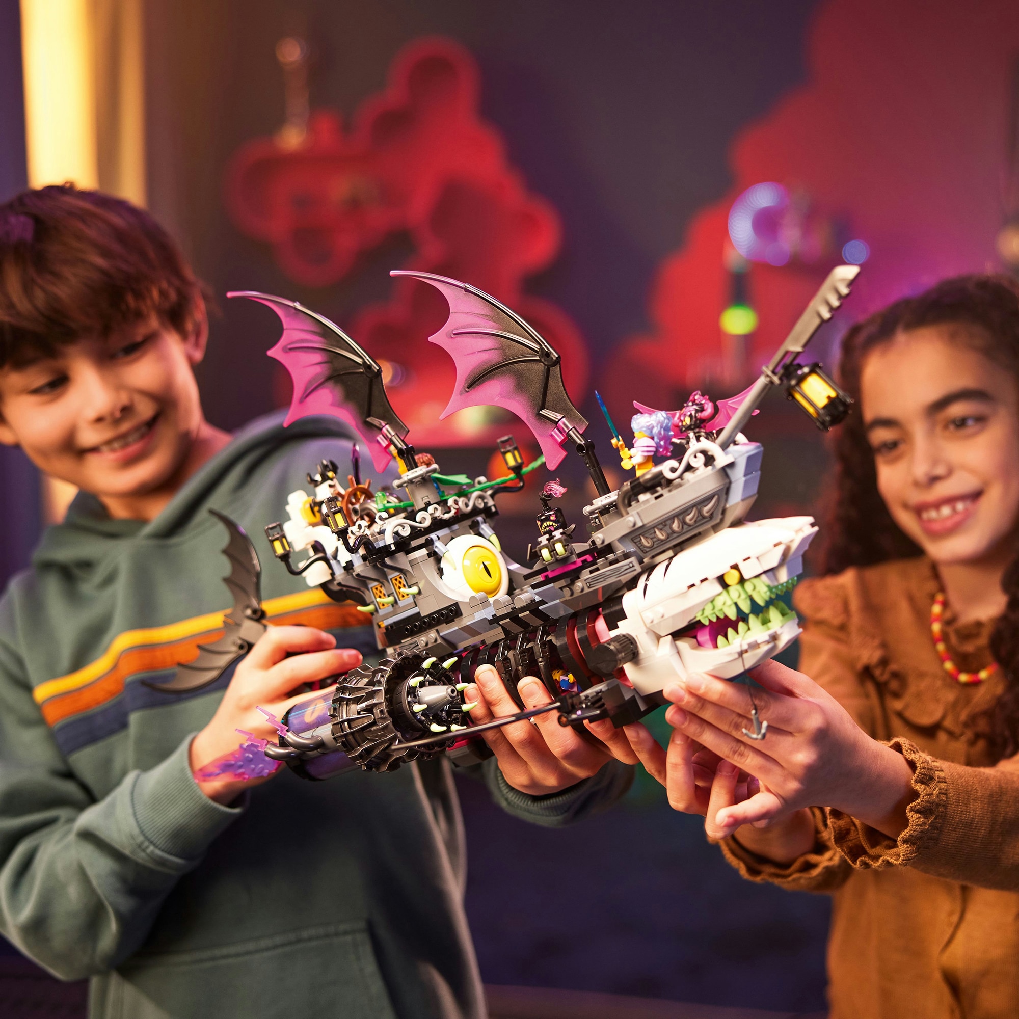 LEGO® DREAMZzz - Corabie-rechin de cosmar 71469, 1389 piese - eMAG.ro