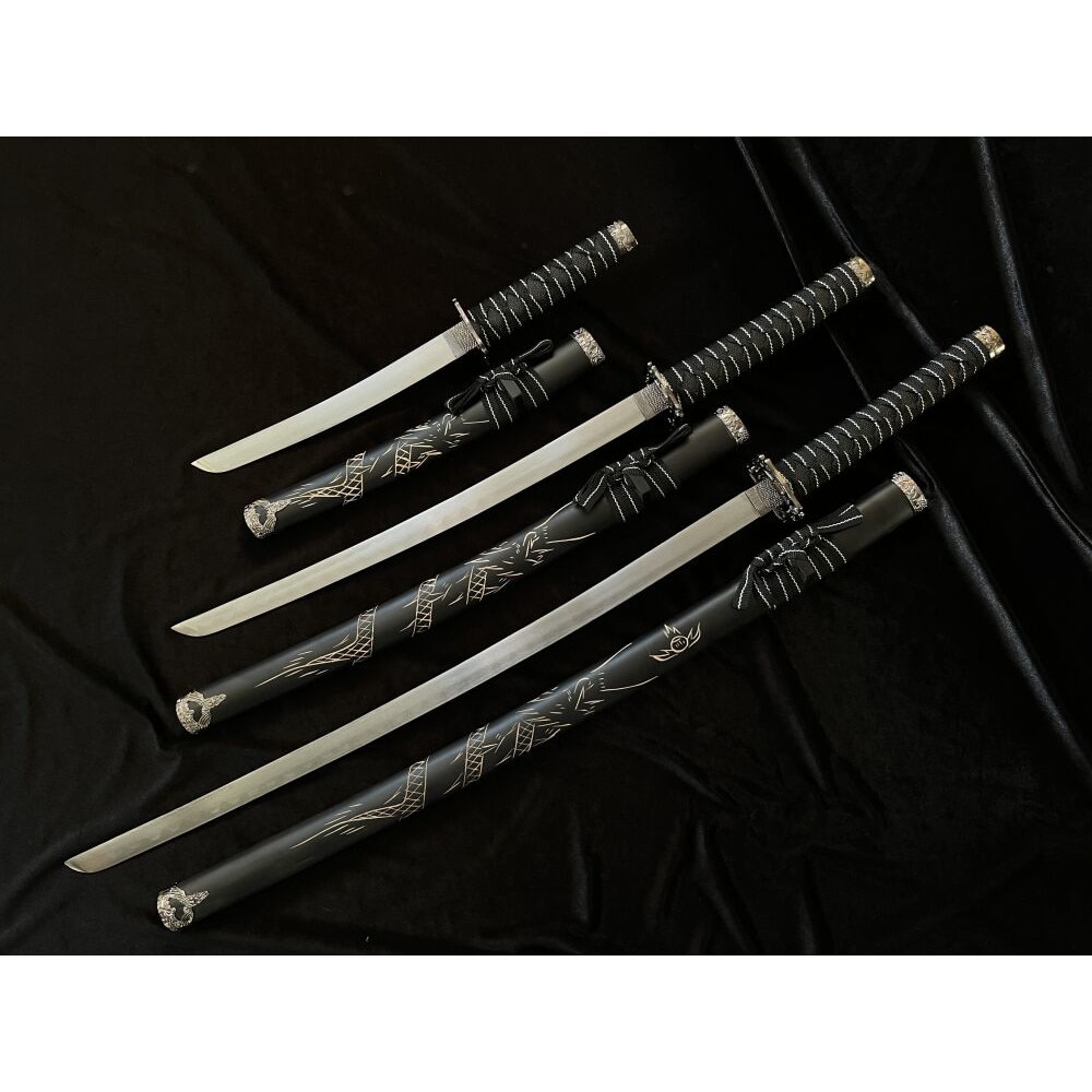 Set de 3 Sabii cu Teaca si Suport, Dragonul Negru, din Otel Carbon ...