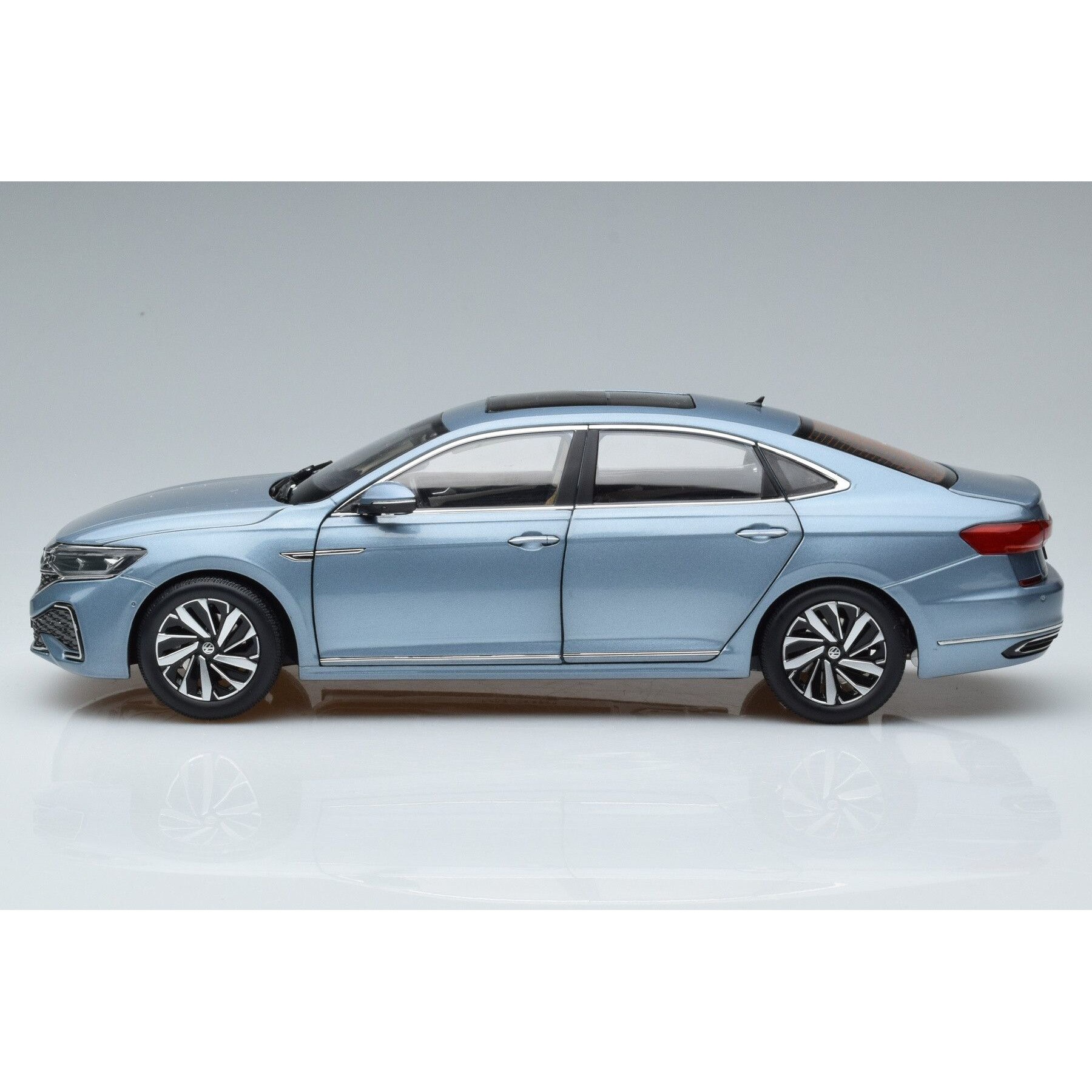 Macheta auto, Faw, Metal, Volkswagen Passat B8, Albastru - eMAG.ro