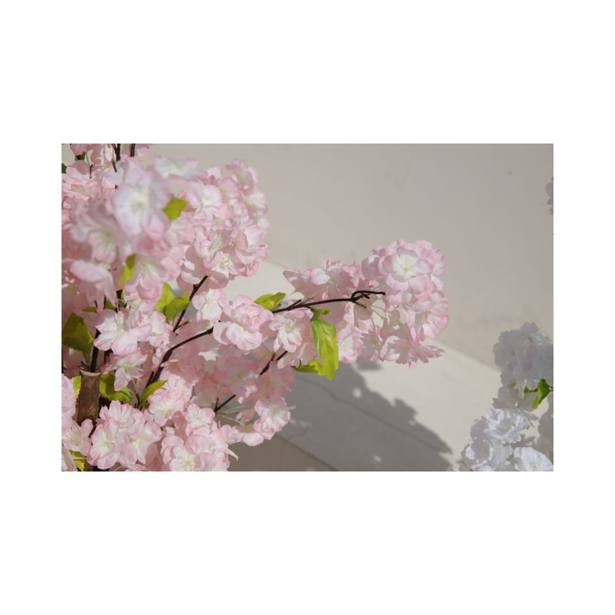 Planta artificiala Cires roz, trunchi din lemn si vita de vie rasucita ...