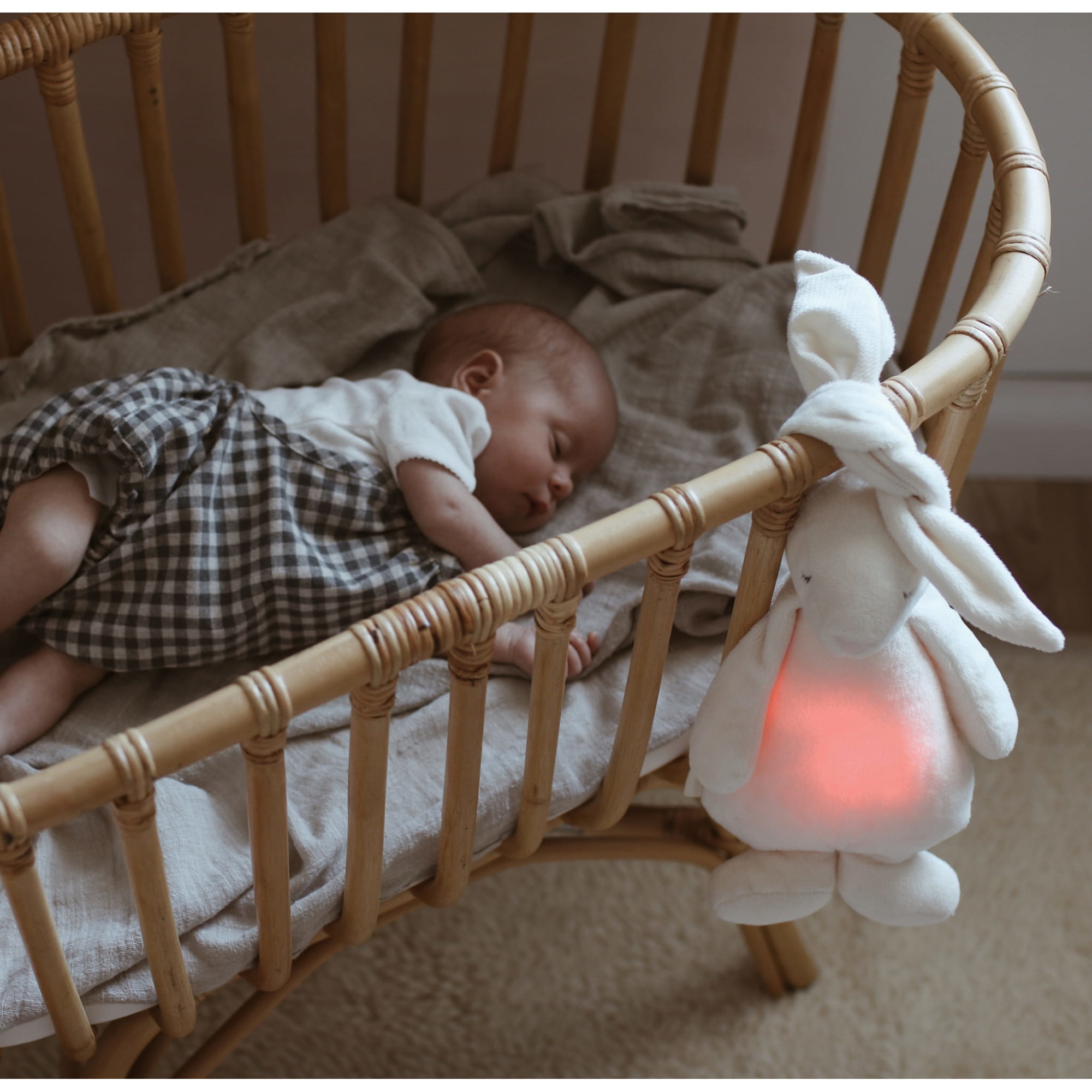 Iepuras de plus cu lampa, Moonie, incarcare USB, Gri - eMAG.ro