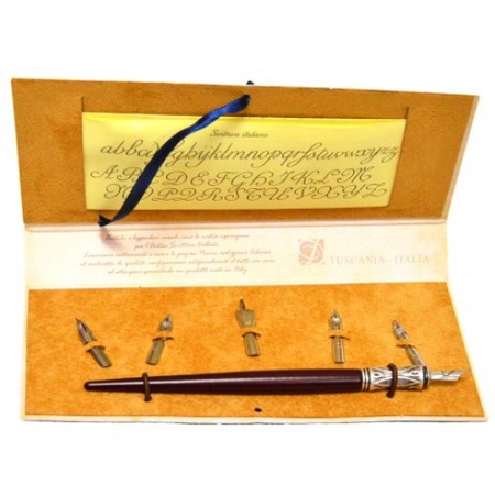 Set de scris cu toc de lemn si penite - eMAG.ro