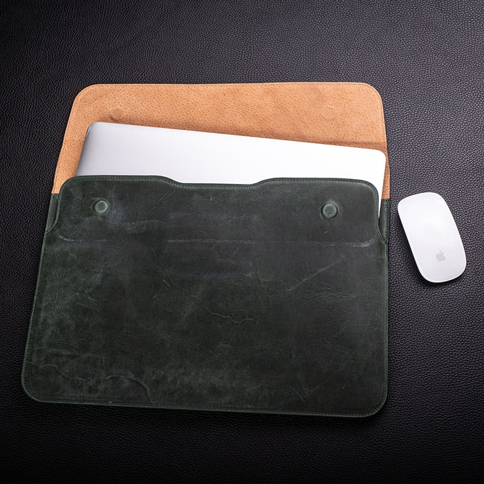 Husa laptop MacBook Air, MacBook PRO 13/14 inch, lucrata manual, piele ...