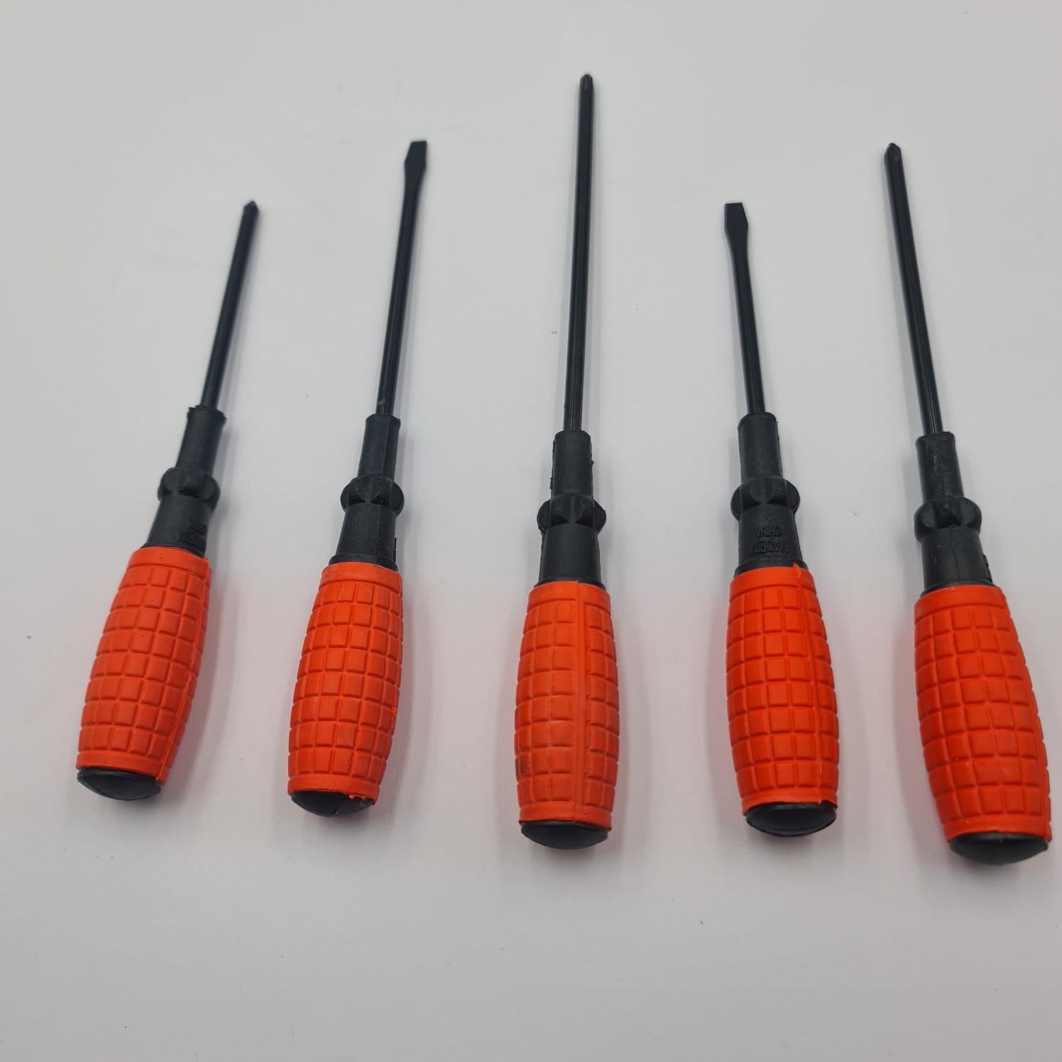 Комплект от 5 отвертки, прави, звезда, 22 см, Dalimag - eMAG.bg