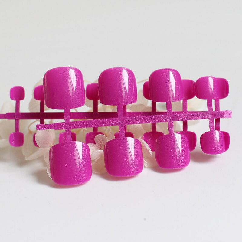 Set 24 unghii false pedichiura CLASStitude, tipsuri press-on fara ...