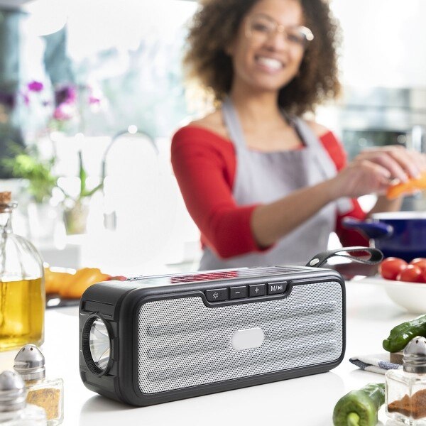 Radio cu panou solar 3-in-1, cu difuzor wireless si lanterna LED ...