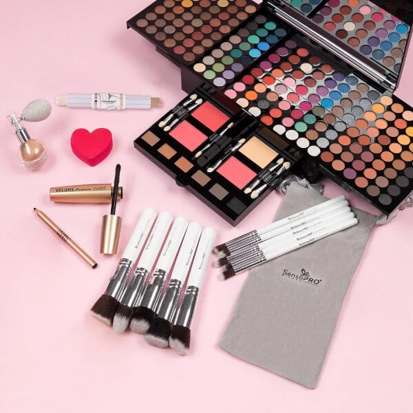 Set Machiaj Timeless Beauty - eMAG.ro