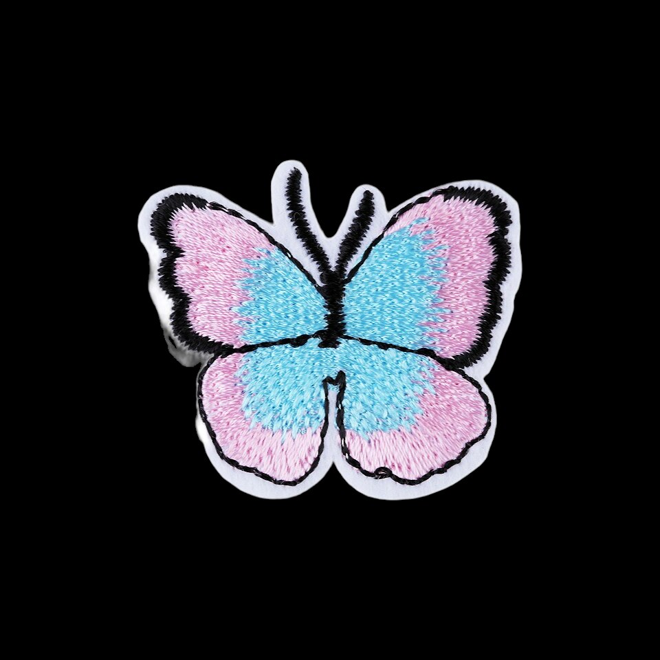 Aplicatie termoadeziva brodata, 36 x 40 mm Fluture roz deschis si bleu ...