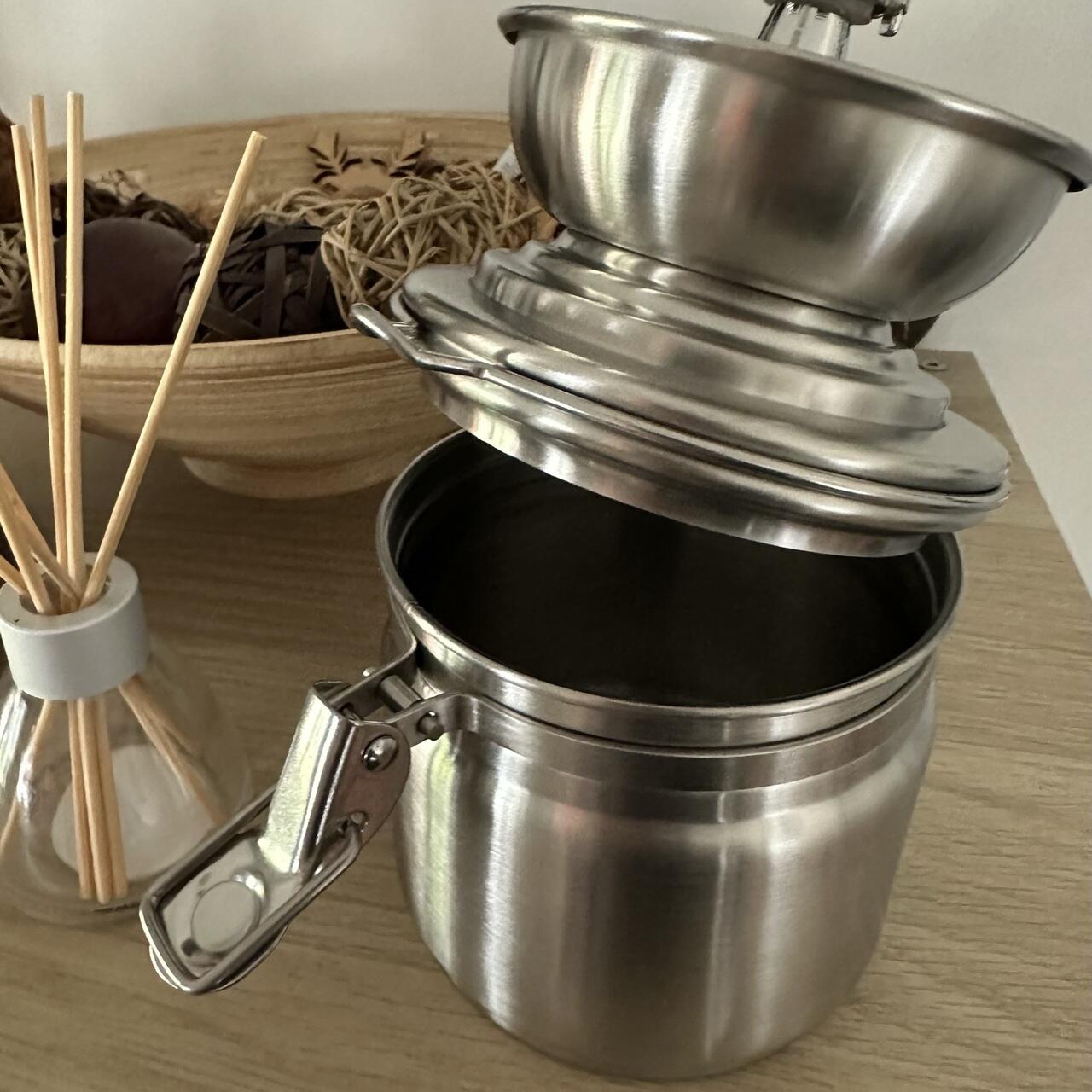 Rasnita manuala vintage din Inox, pentru cafea, condimente, nuci si ...